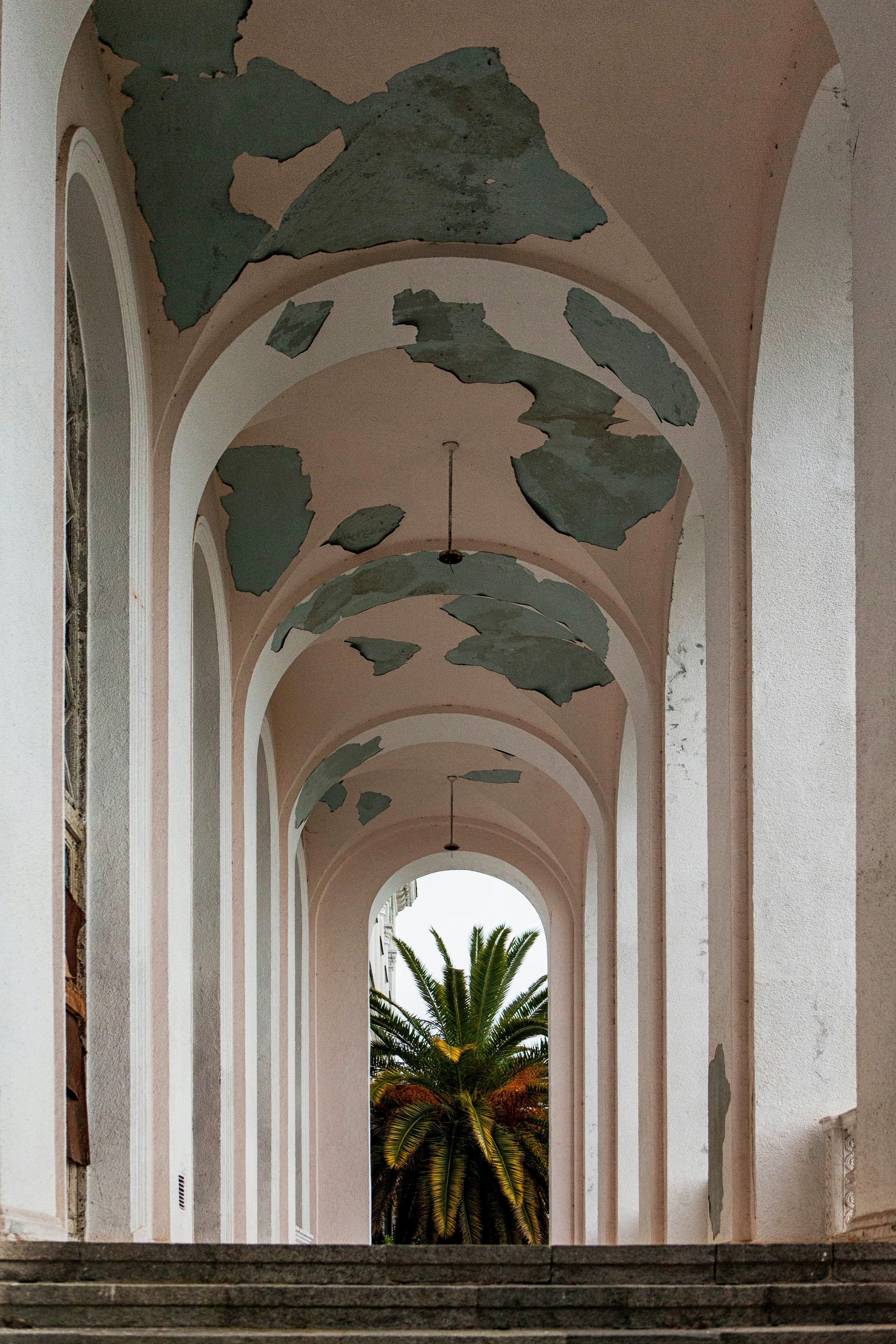 Edificio de hormigón blanco y marrón foto – Imagen de Edificio gratuita ...