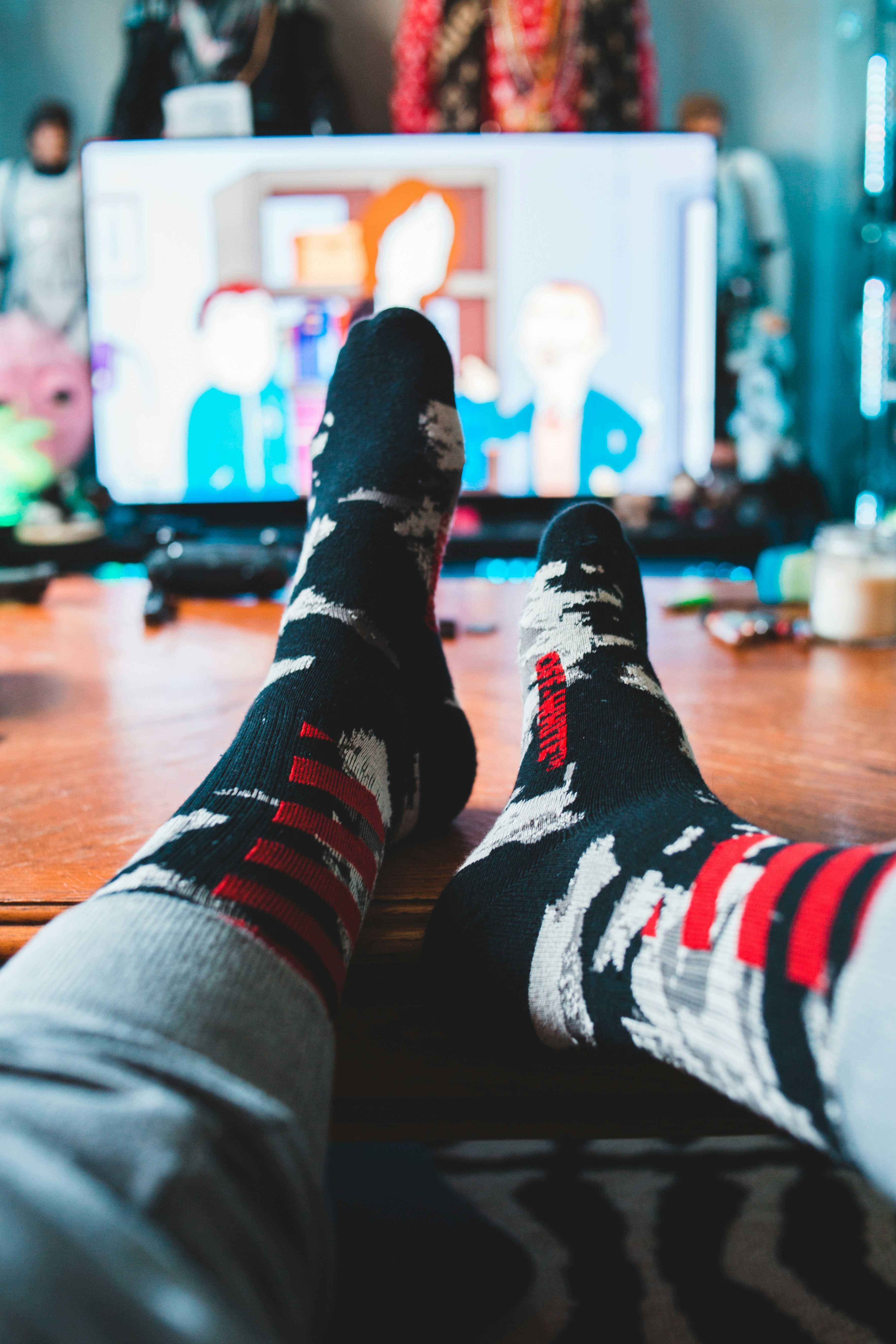 Person wearing black and red socks photo – Free Apparel Image on Unsplash
