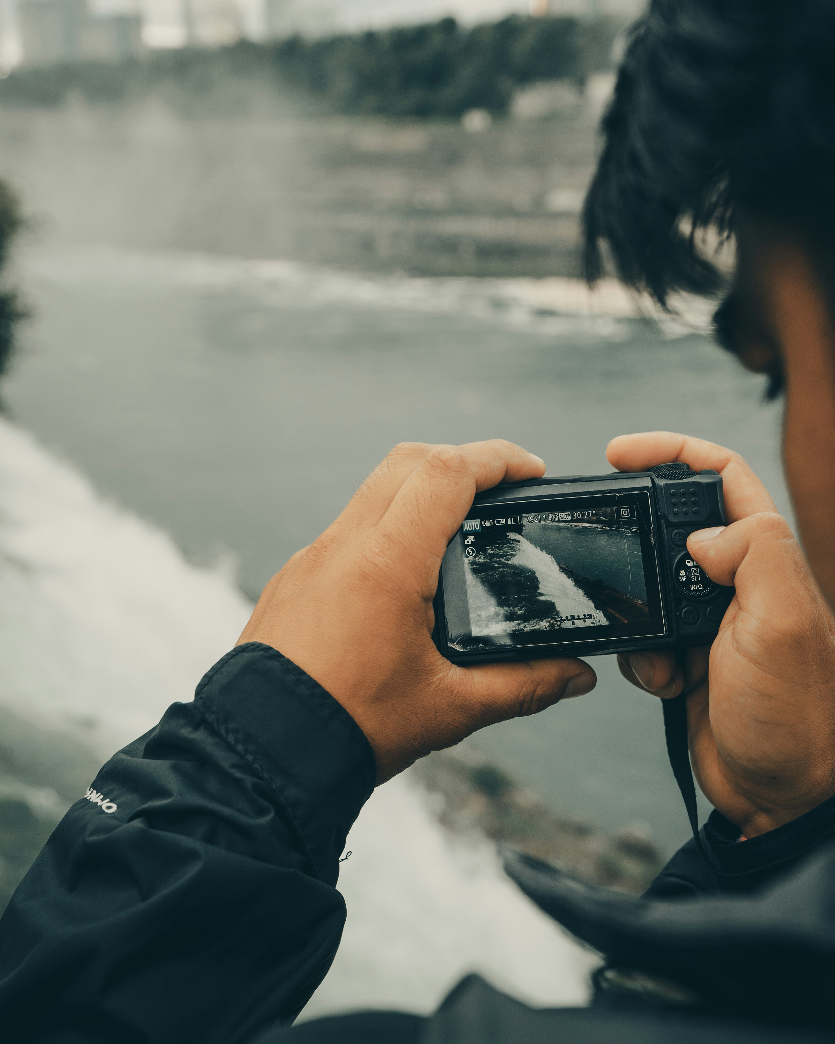 Man With Camera Pictures | Download Free Images on Unsplash