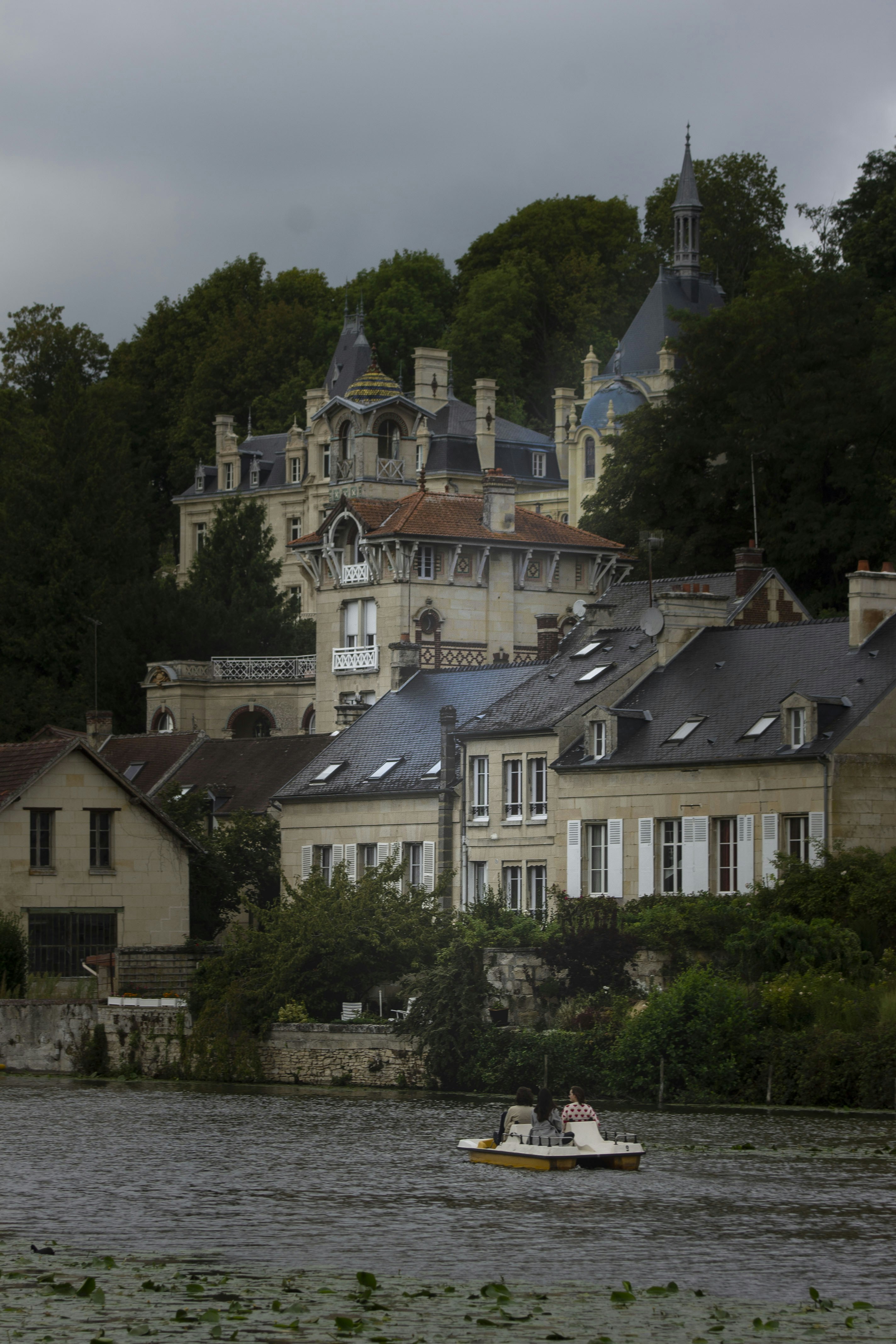 Reflections of Elegance: A Riverside Retreat