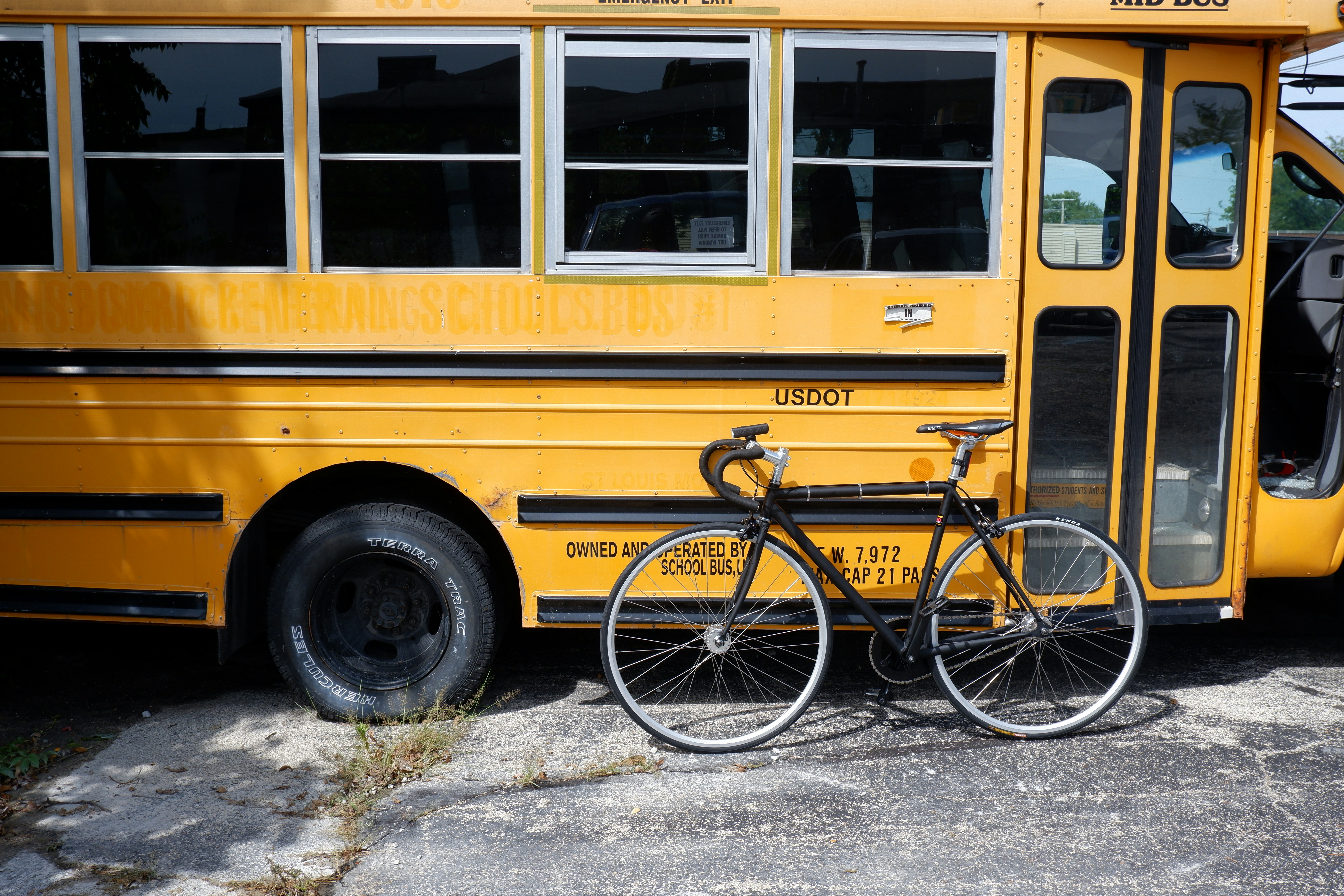 Yellow school bus on road photo – Free Bike Image on Unsplash