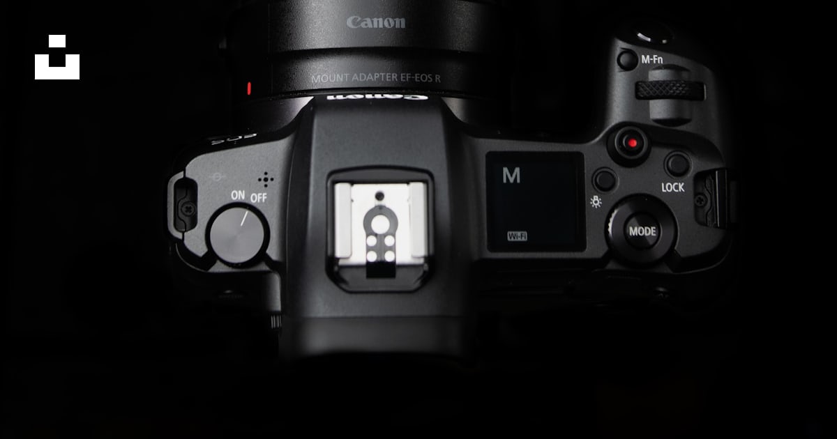 검정색과 은색 Dslr 카메라 사진 Unsplash의 무료 디모인 이미지