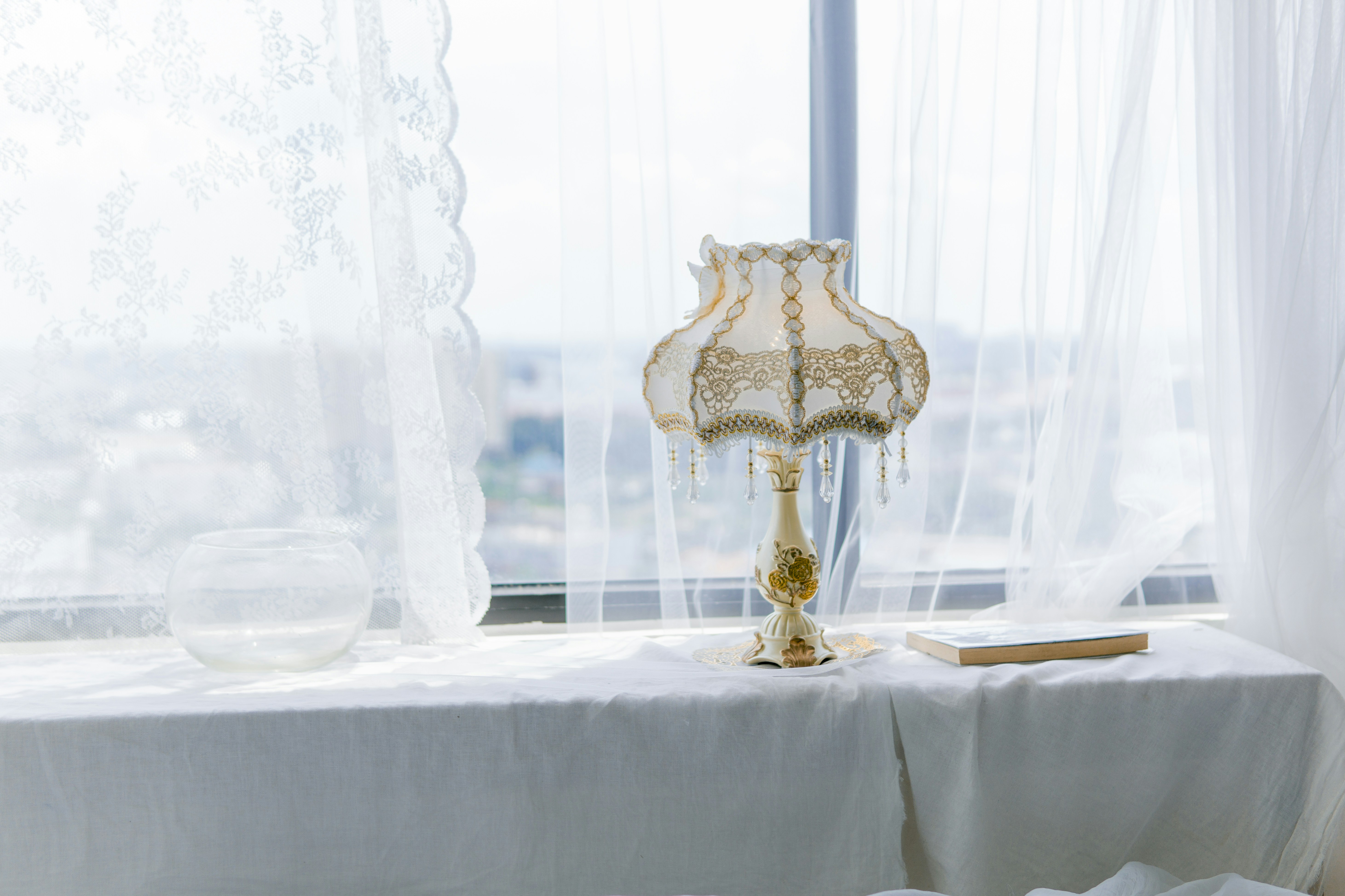 pink and white floral table lamp