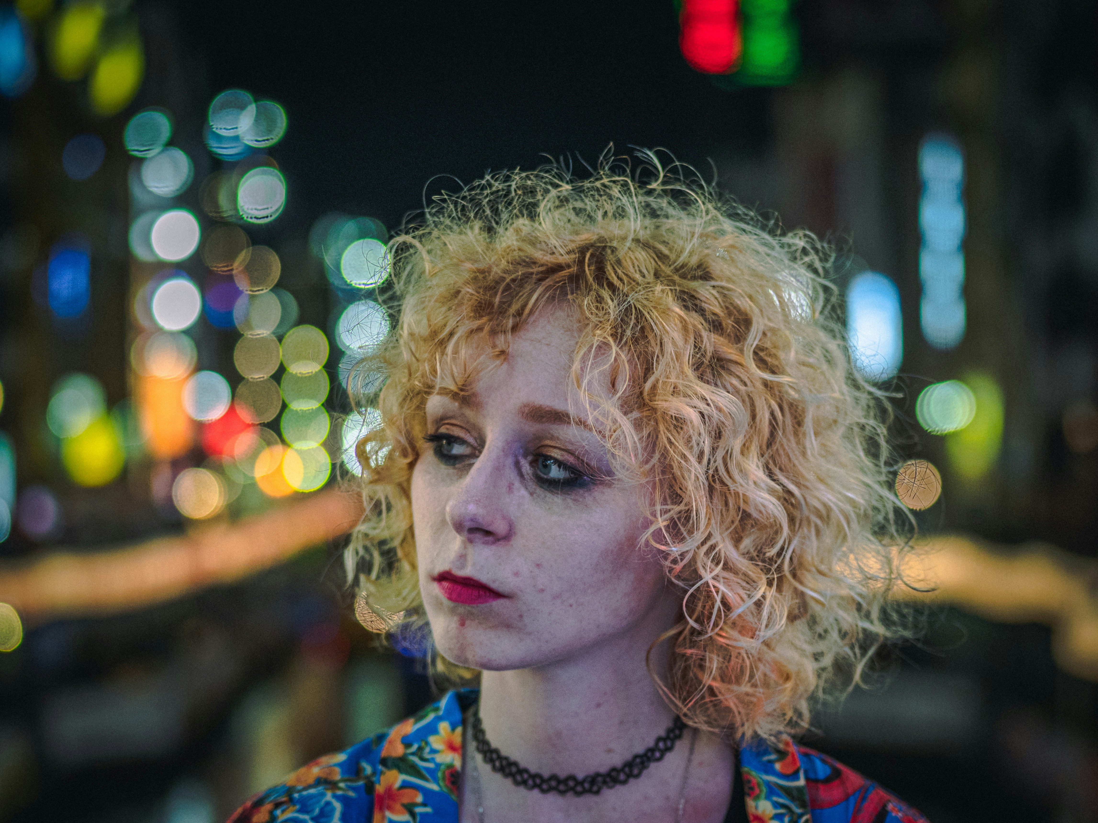 City Quiet: Neon Bokeh Portrait Under Velvet Night