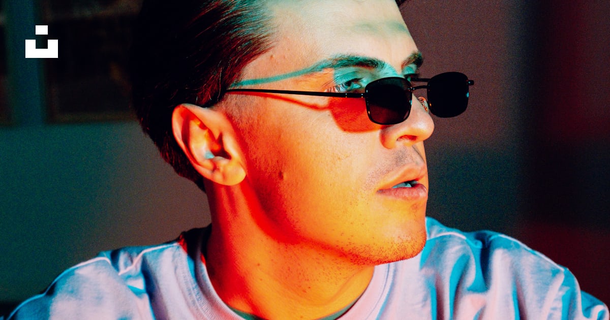 Man In Blue Crew Neck Shirt Wearing Black Sunglasses Photo Free Kyiv