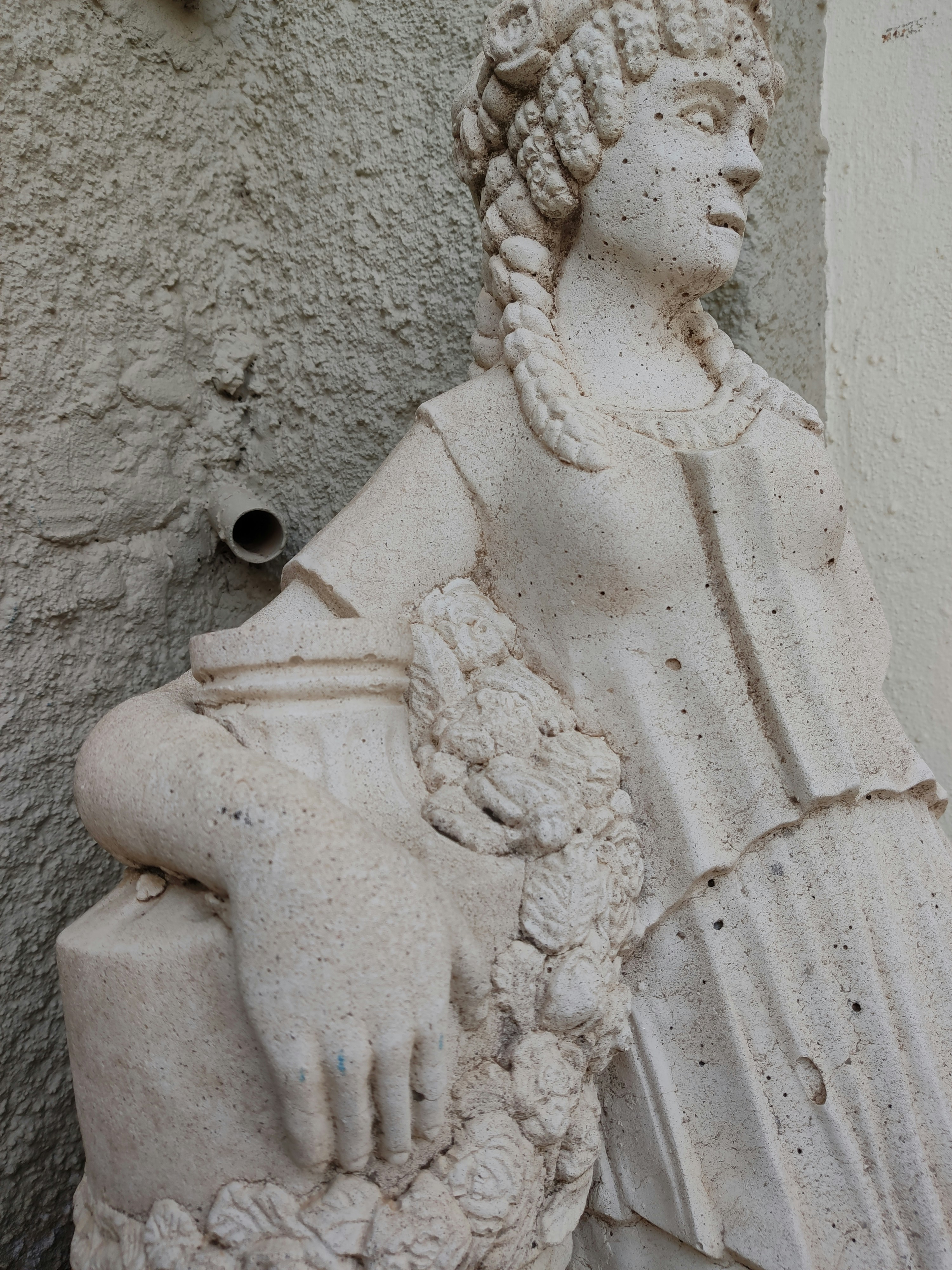 White concrete statue on brown sand photo – Free Grey Image on Unsplash