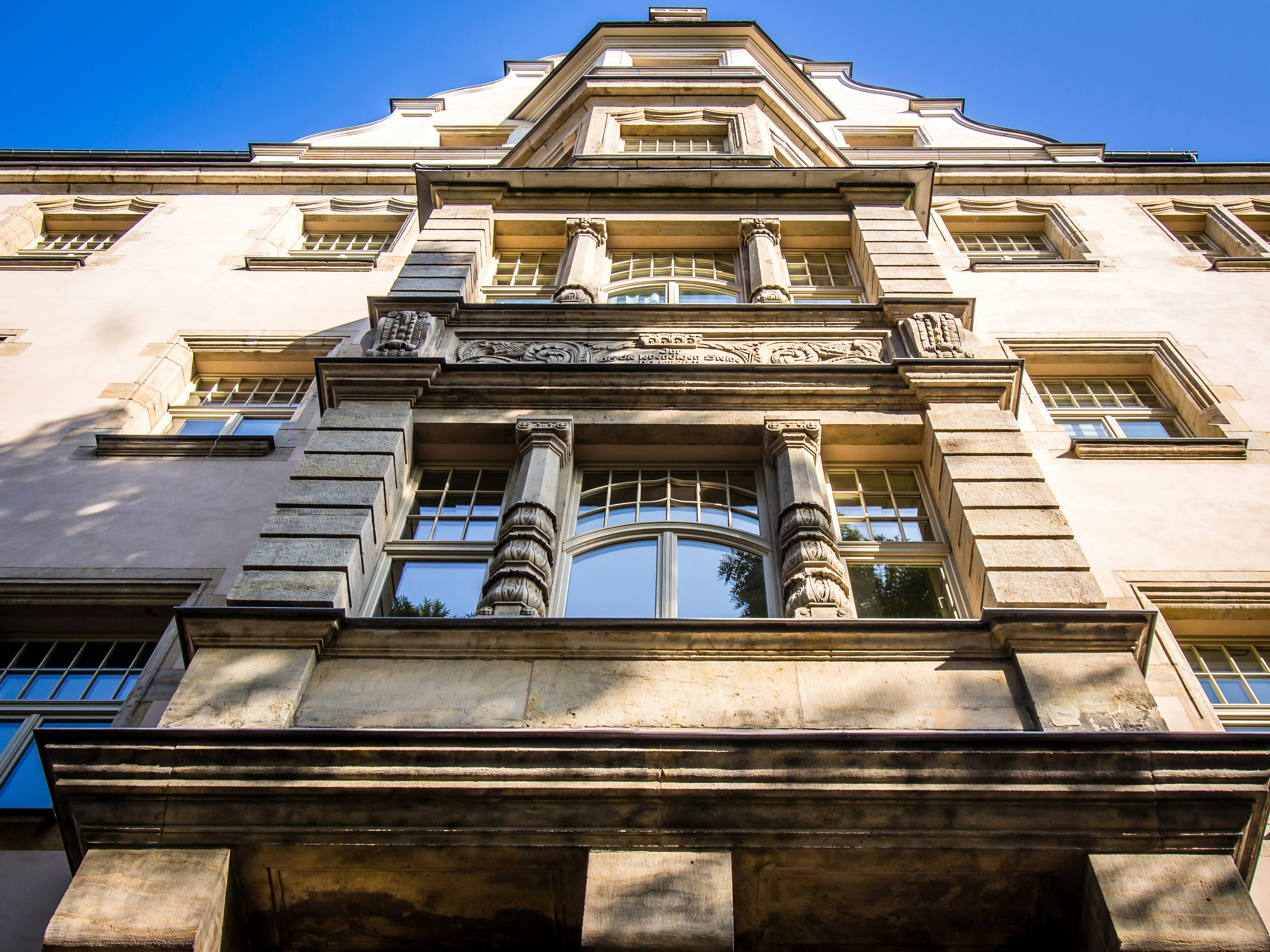 Brown concrete building during daytime photo – Free Architecture Image ...