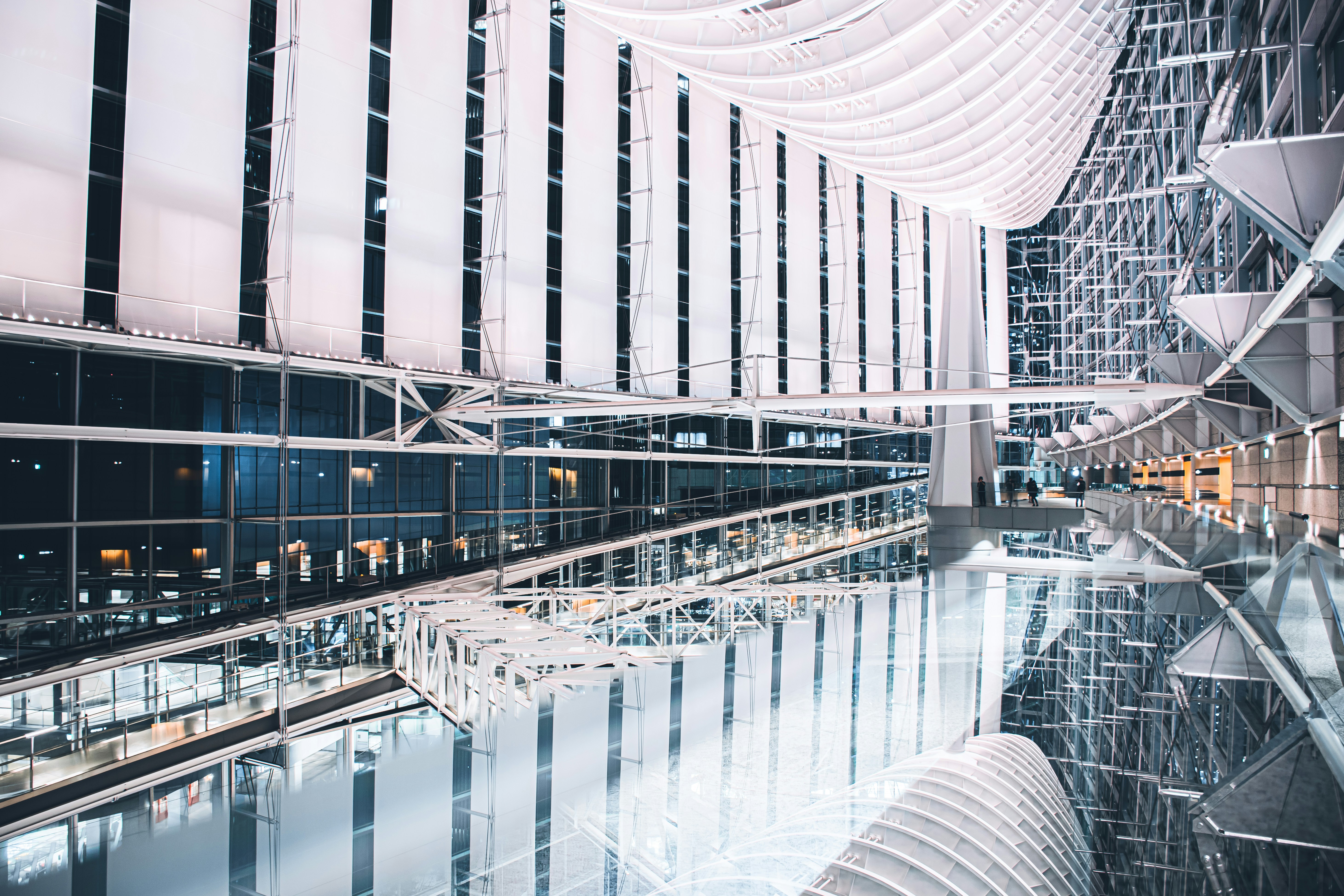 White and gray building interior photo – Free 東京都 日本 Image on Unsplash