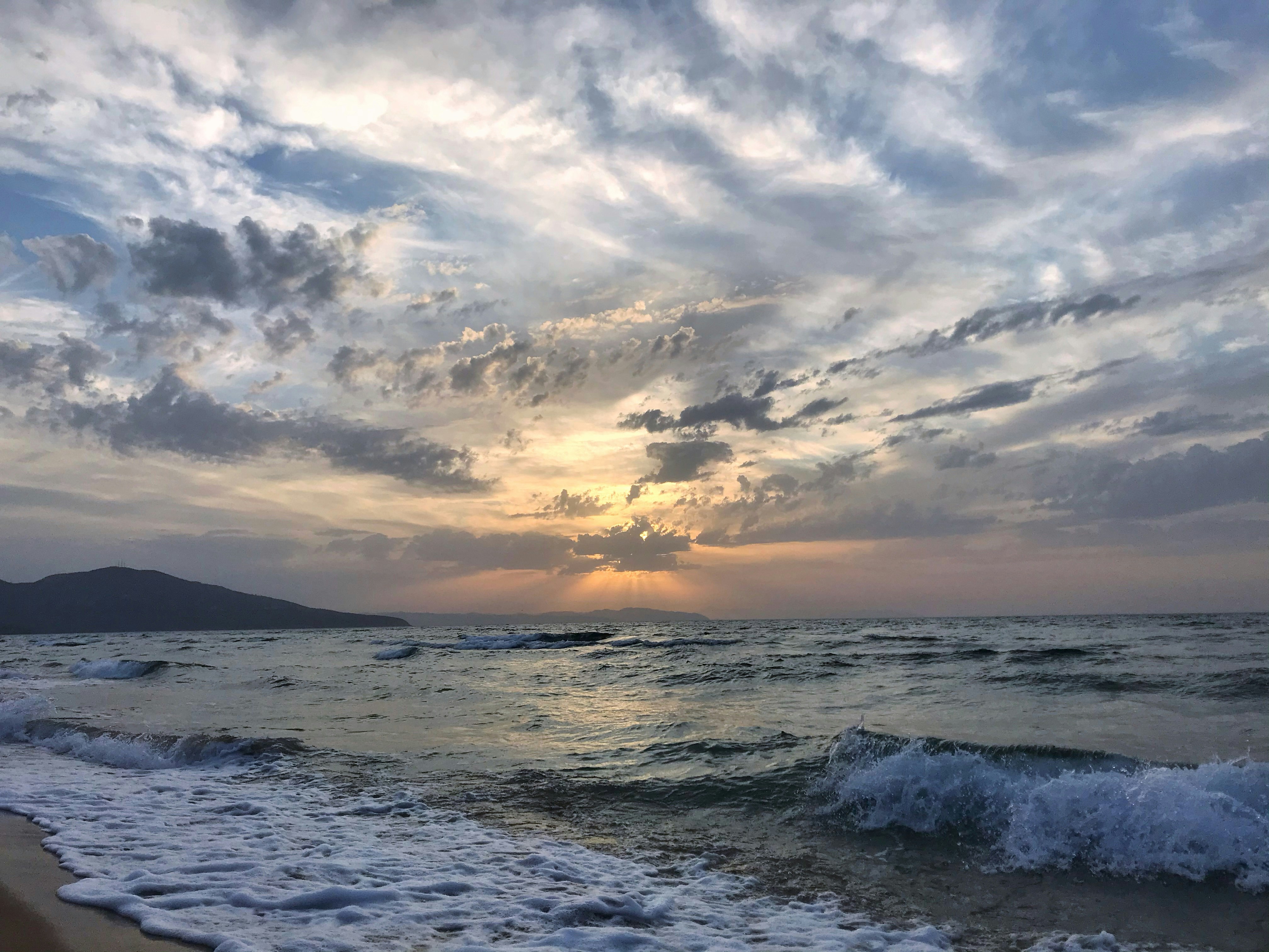 Whispers of Dusk Over Rolling Waves