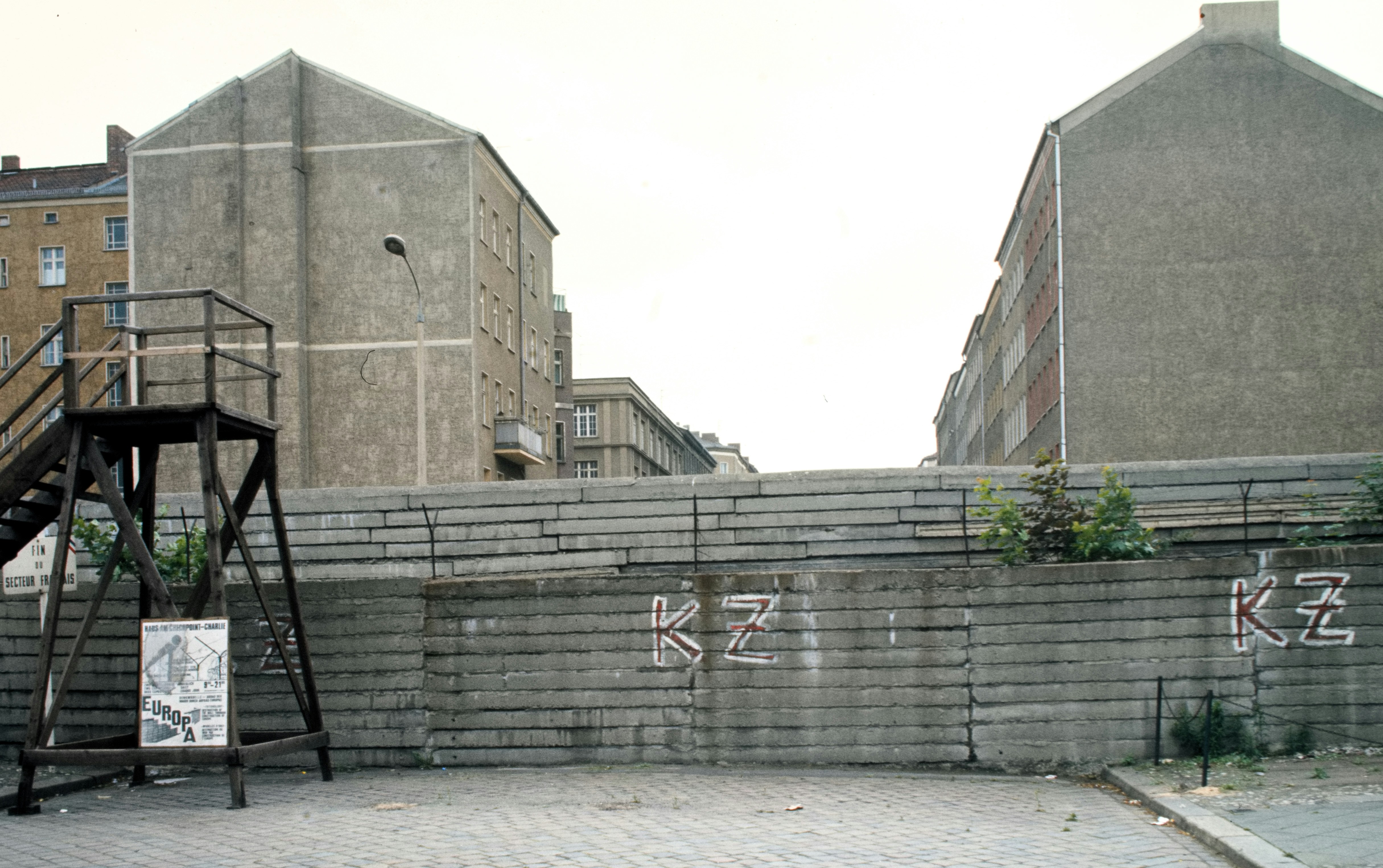 The wall in Berlin 1974
