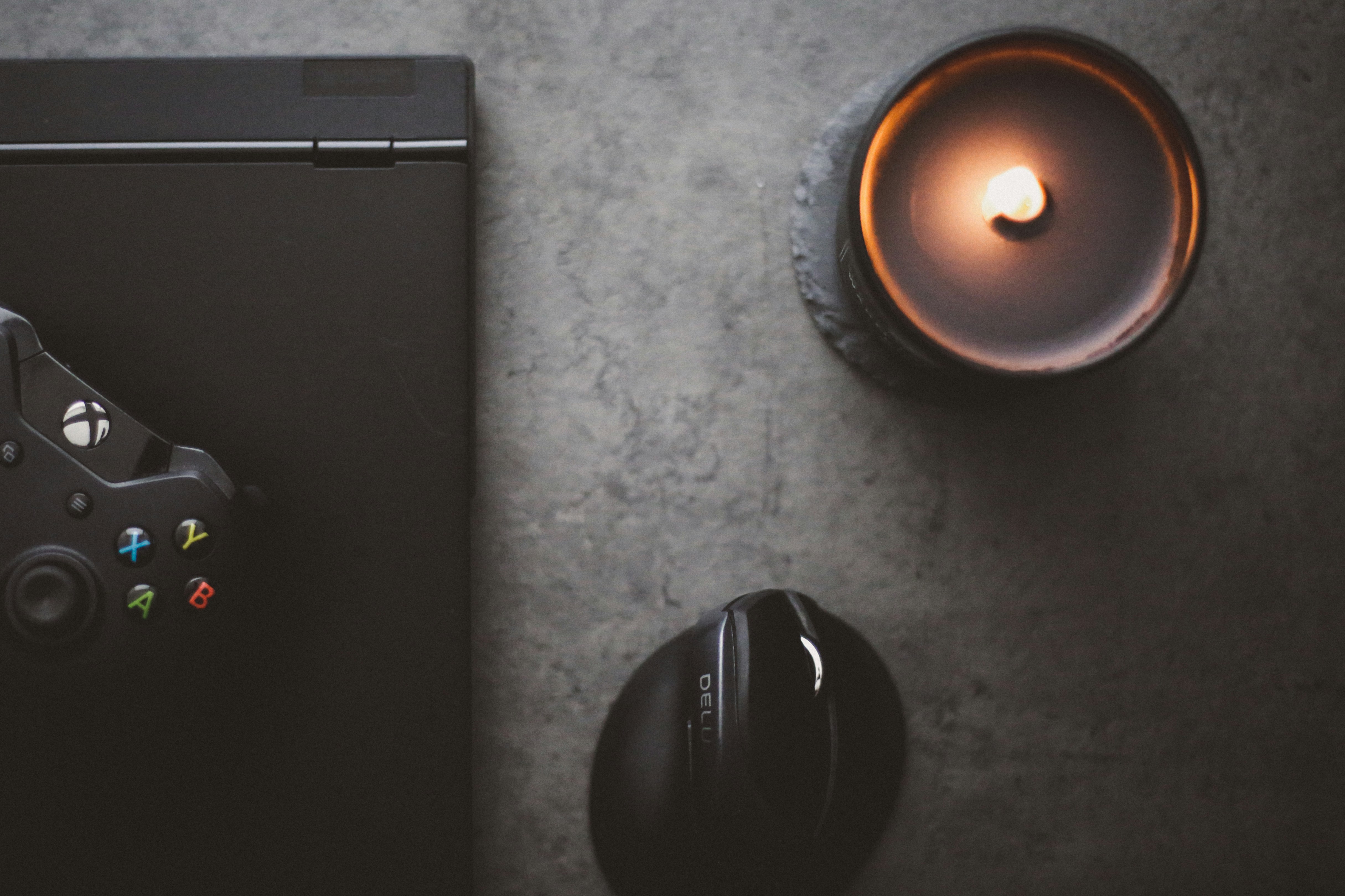 Black cordless computer mouse beside black laptop computer photo – Free ...