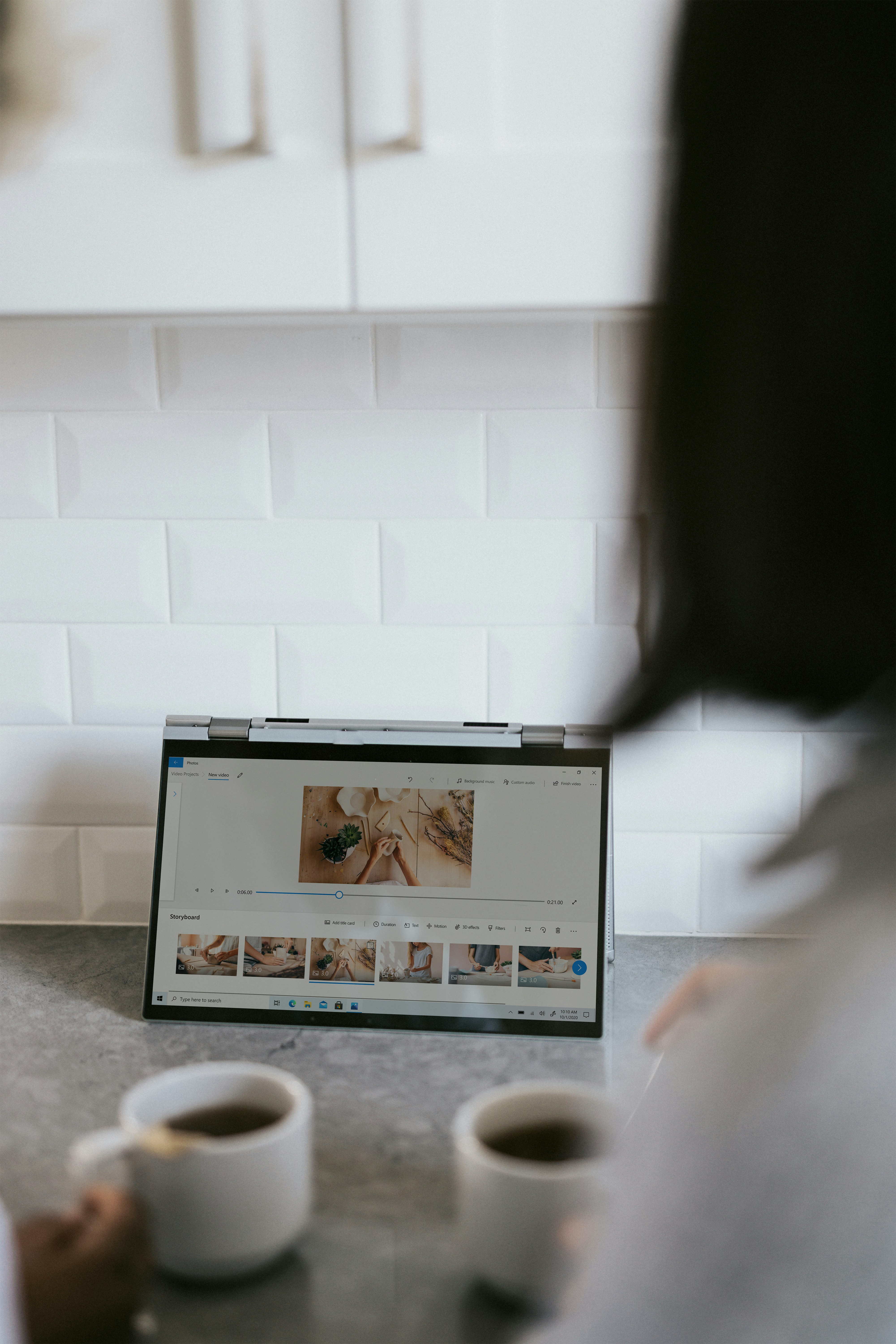 Black and silver laptop computer photo – Free Grey Image on Unsplash