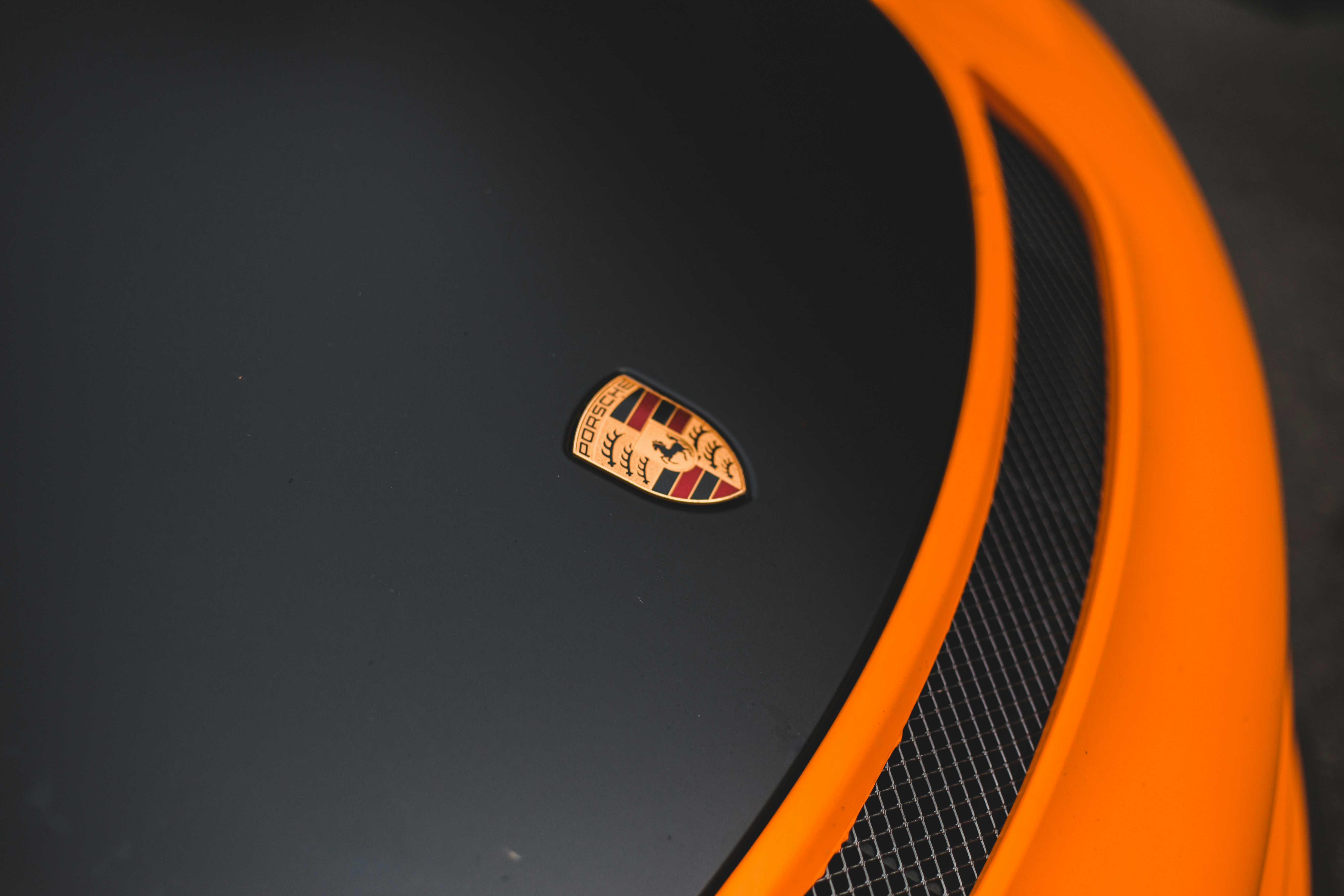 Black and orange asus logo photo – Free Symbol Image on Unsplash