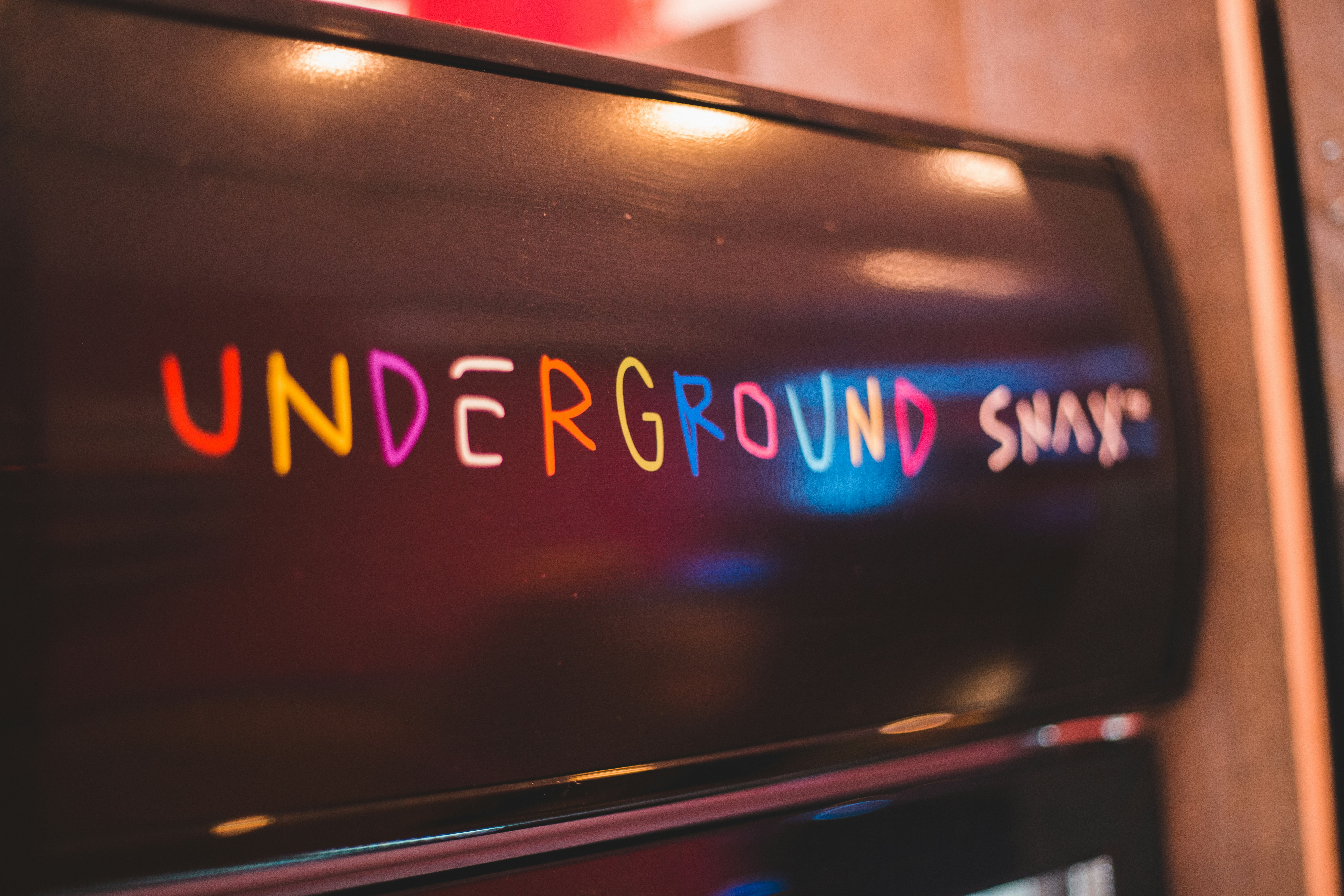 A close up of a microwave with the word underground on it photo – Free ...