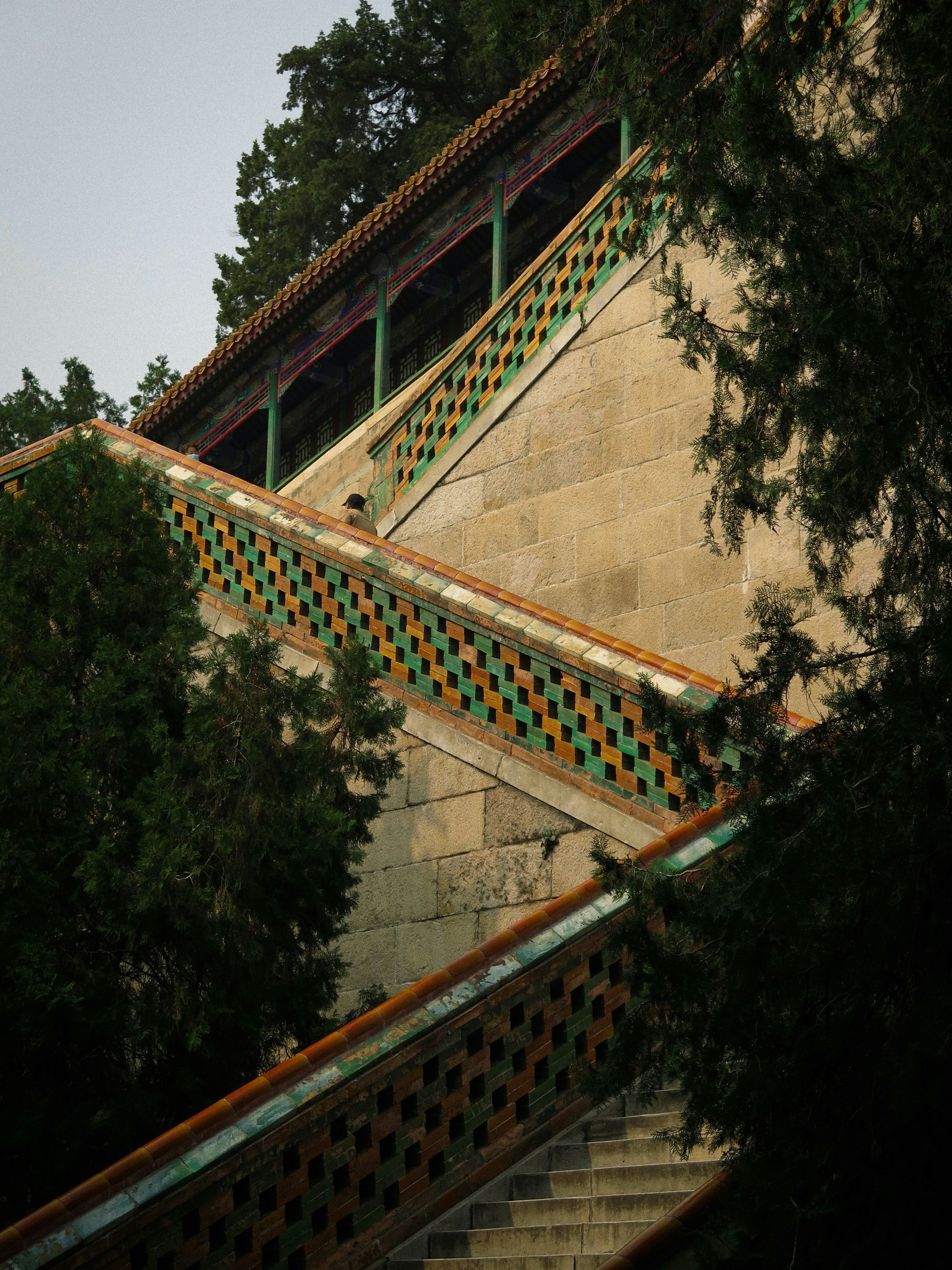 Emerald Rails Ascend: A Quiet Climb Along a Stone Diagonal