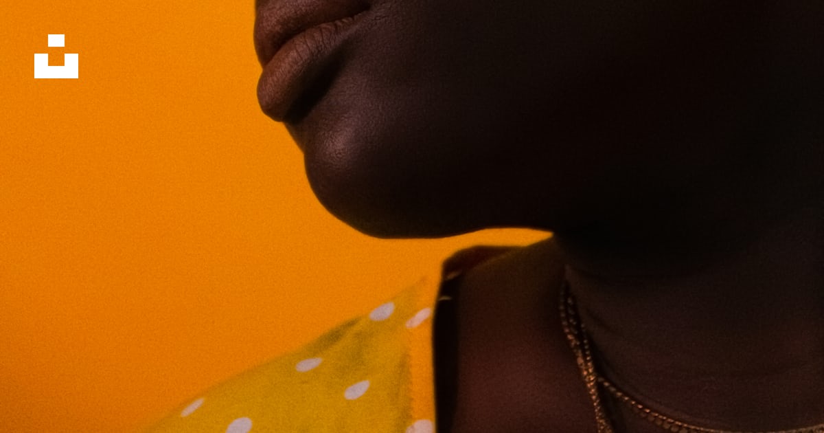 Foto Mujer Con Cabello Negro Rizado Imagen Cabello Gratis En Unsplash