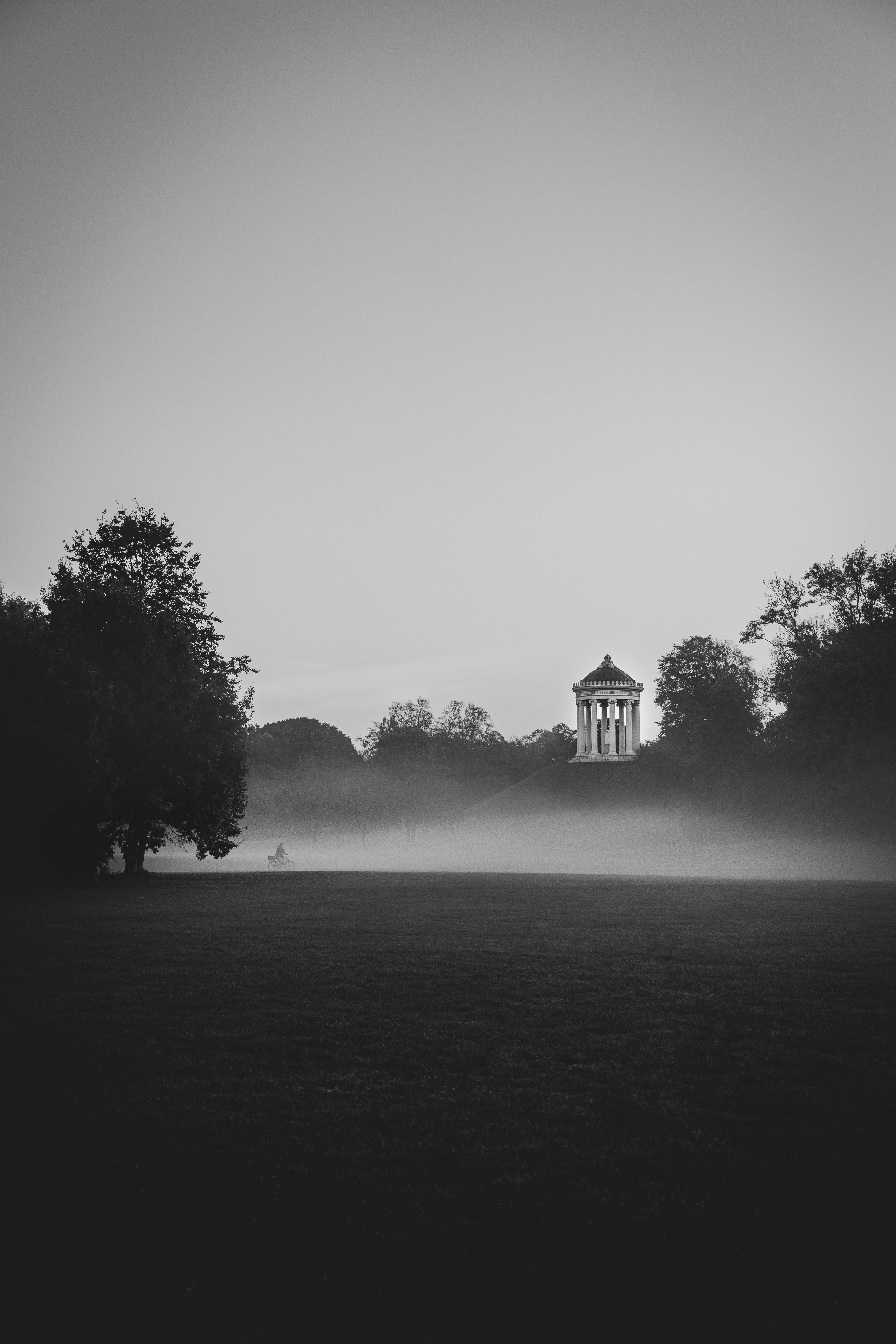 Temple in the Mist: A Fog-Quiet Monument Emerges Across the Park