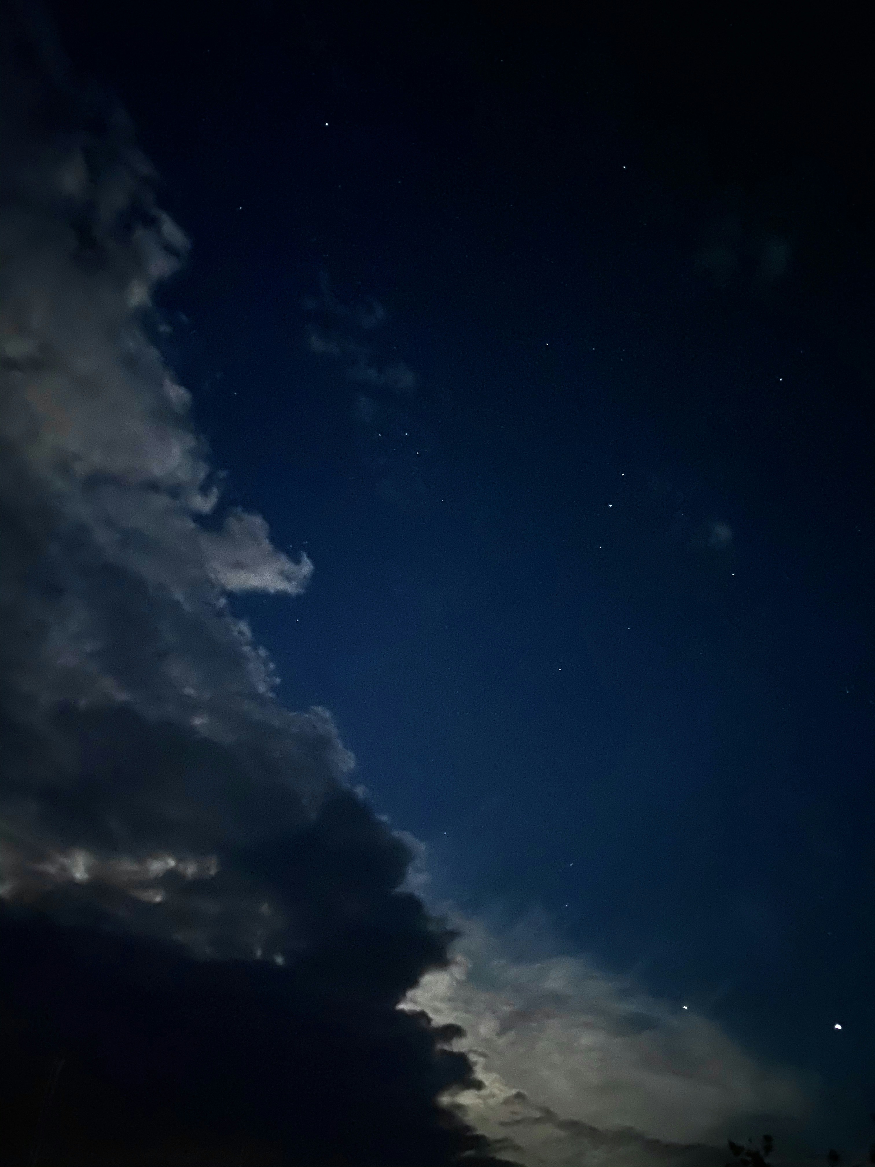 white clouds and blue sky during daytime