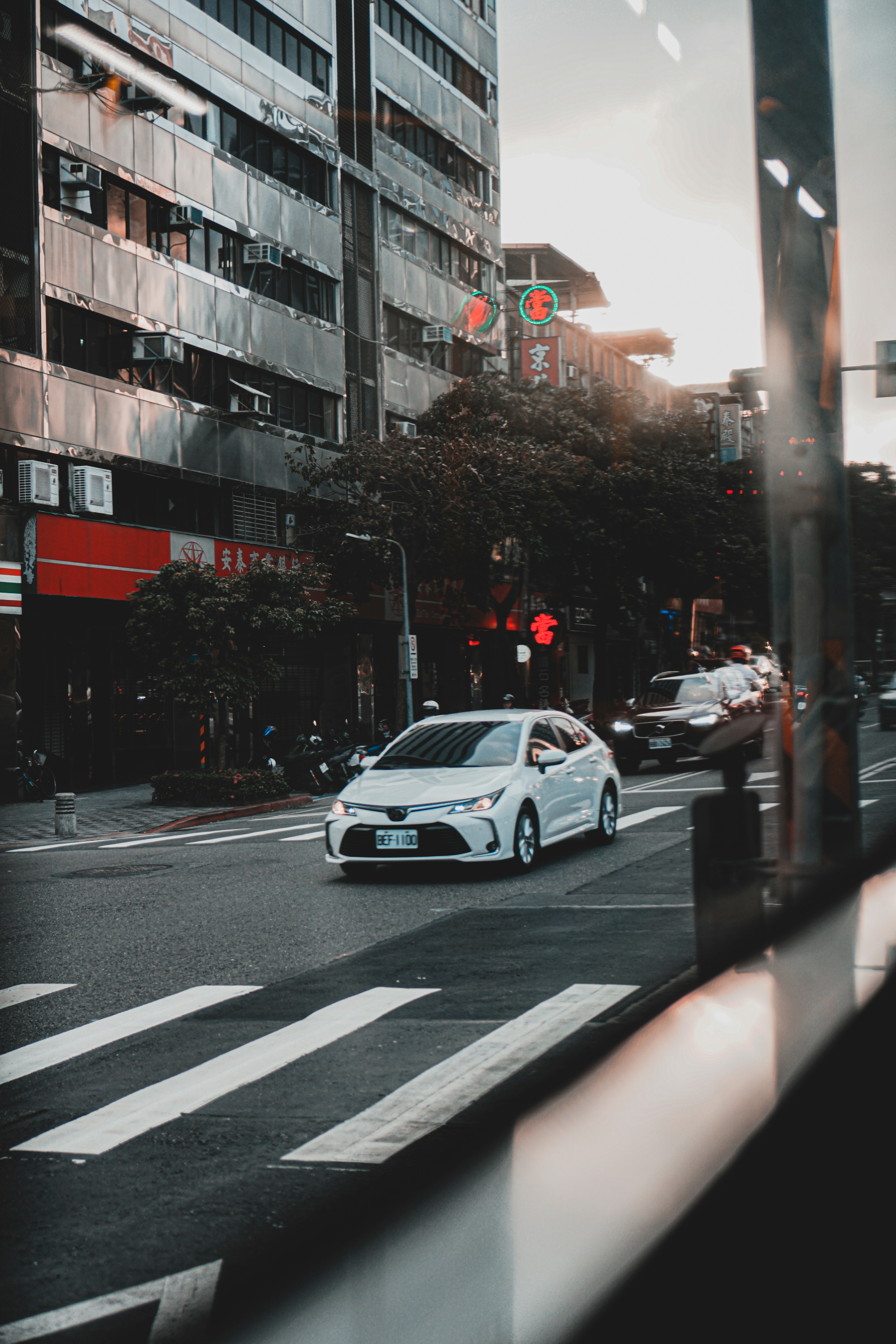 Moving Car Pictures | Download Free Images on Unsplash