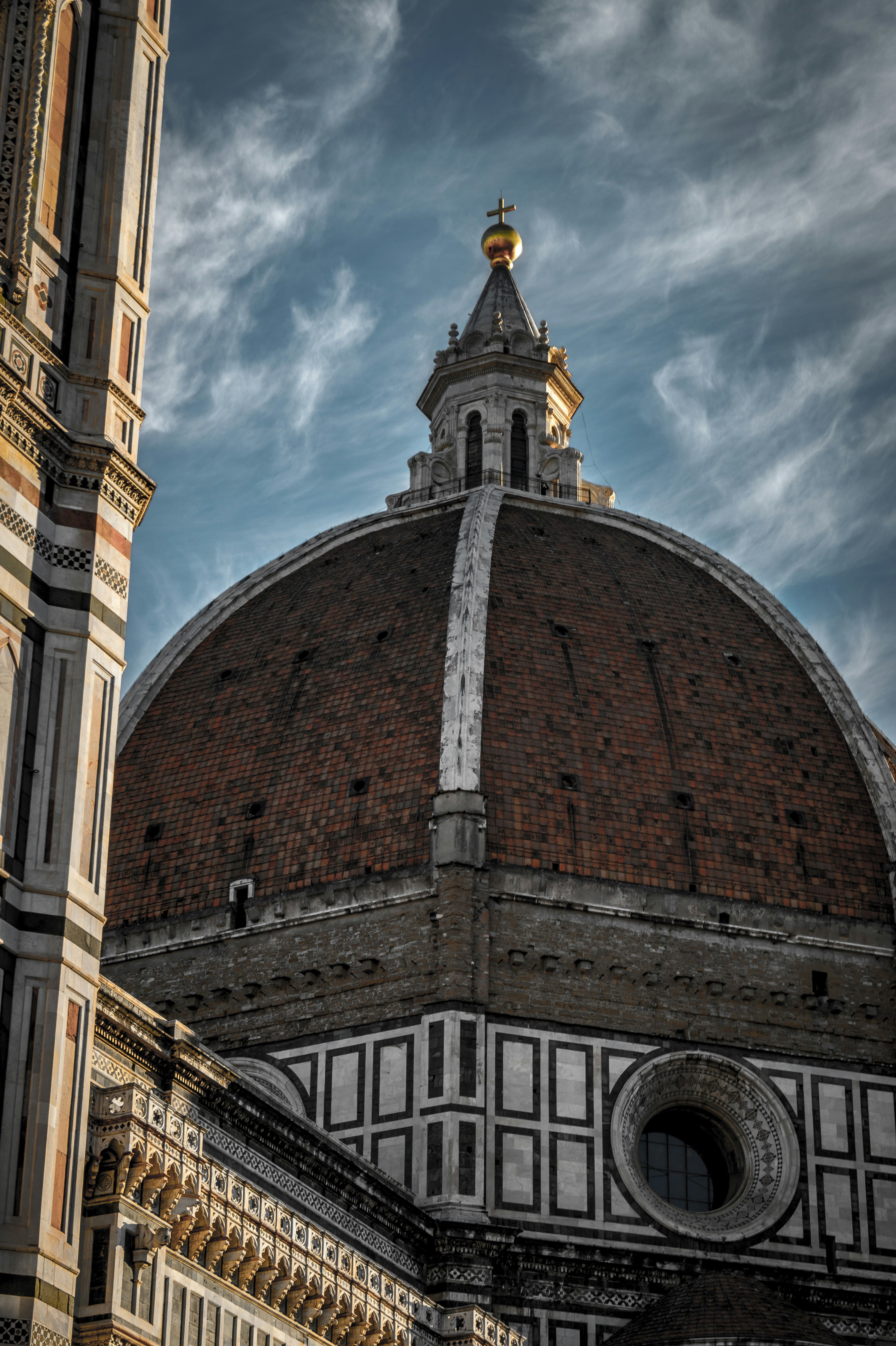 Florence Cathedral Dome: Marble Geometry and a Golden Crown