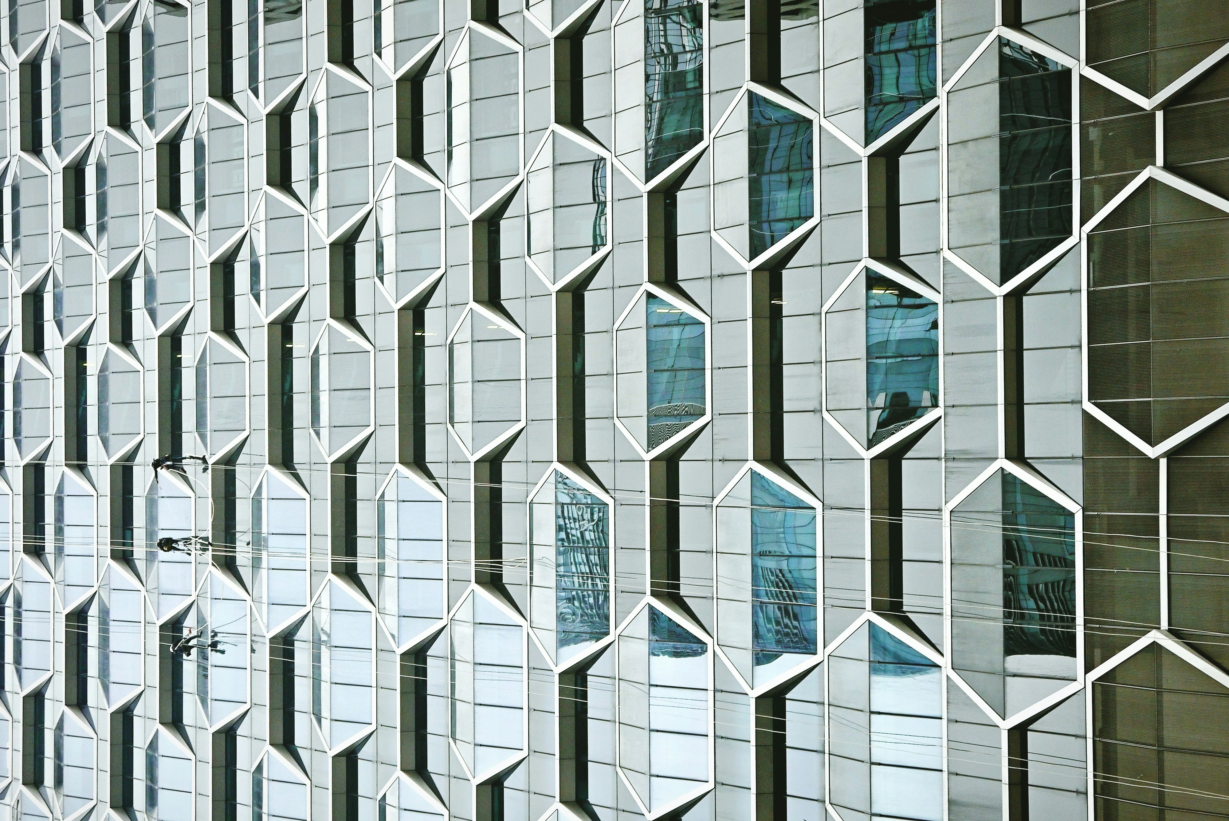 White and gray concrete building photo – Free Grey Image on Unsplash