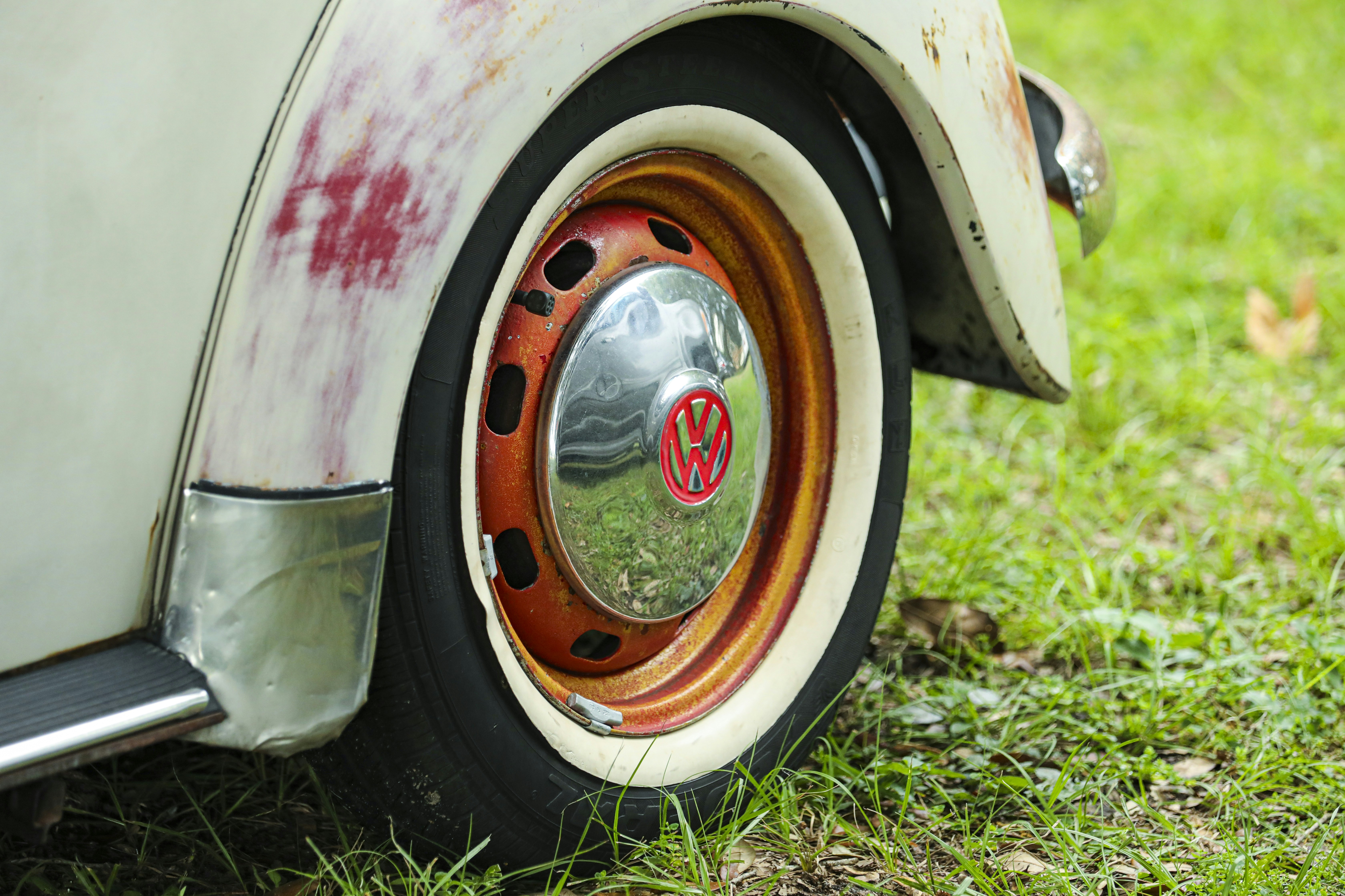 Love old volkswagens. I had a '71 beetle when I was in high school and college and loved it. Always love capturing these vehicle when I see them.