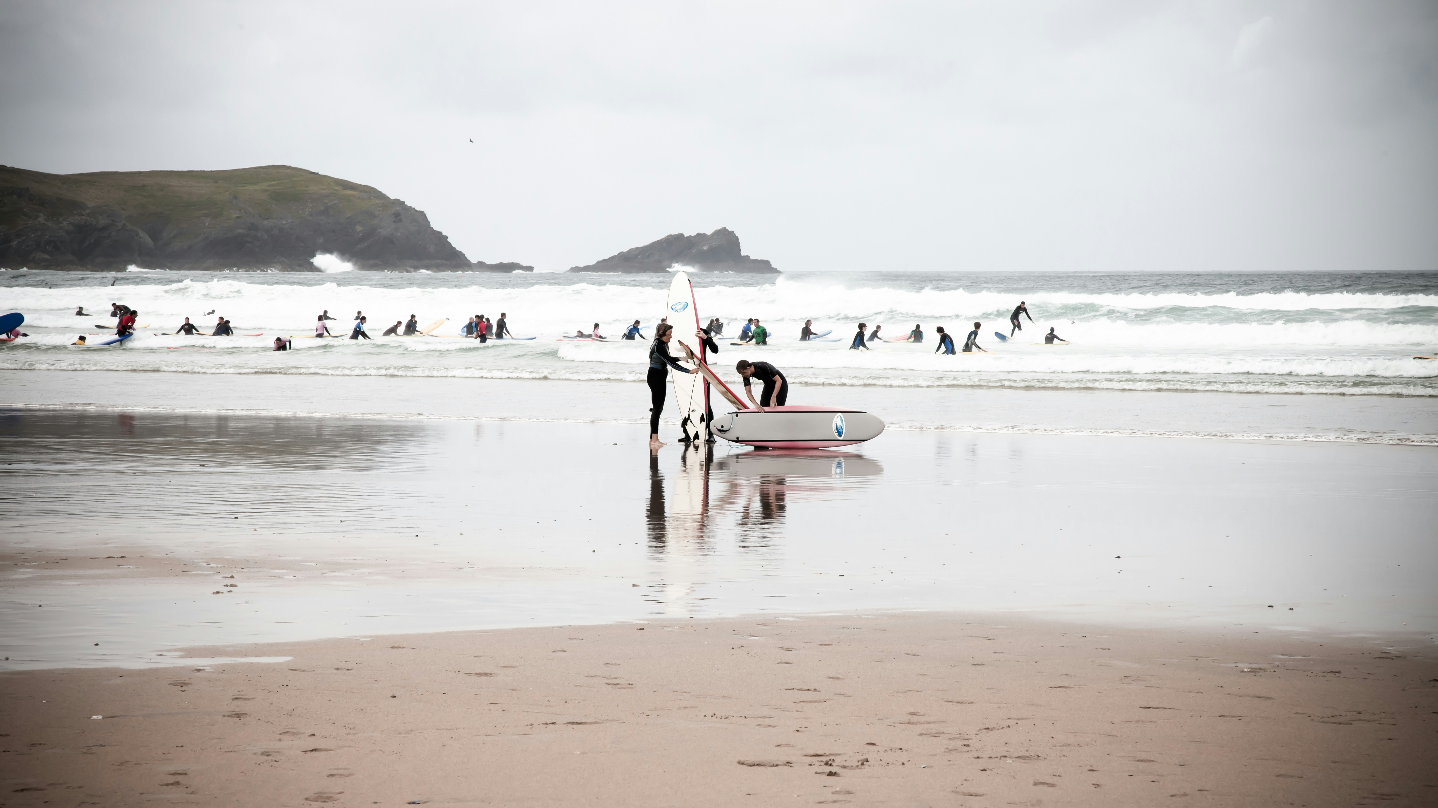 12 Best Surf Schools in Cornwall for Kids - Learn to Surf in Cornwall