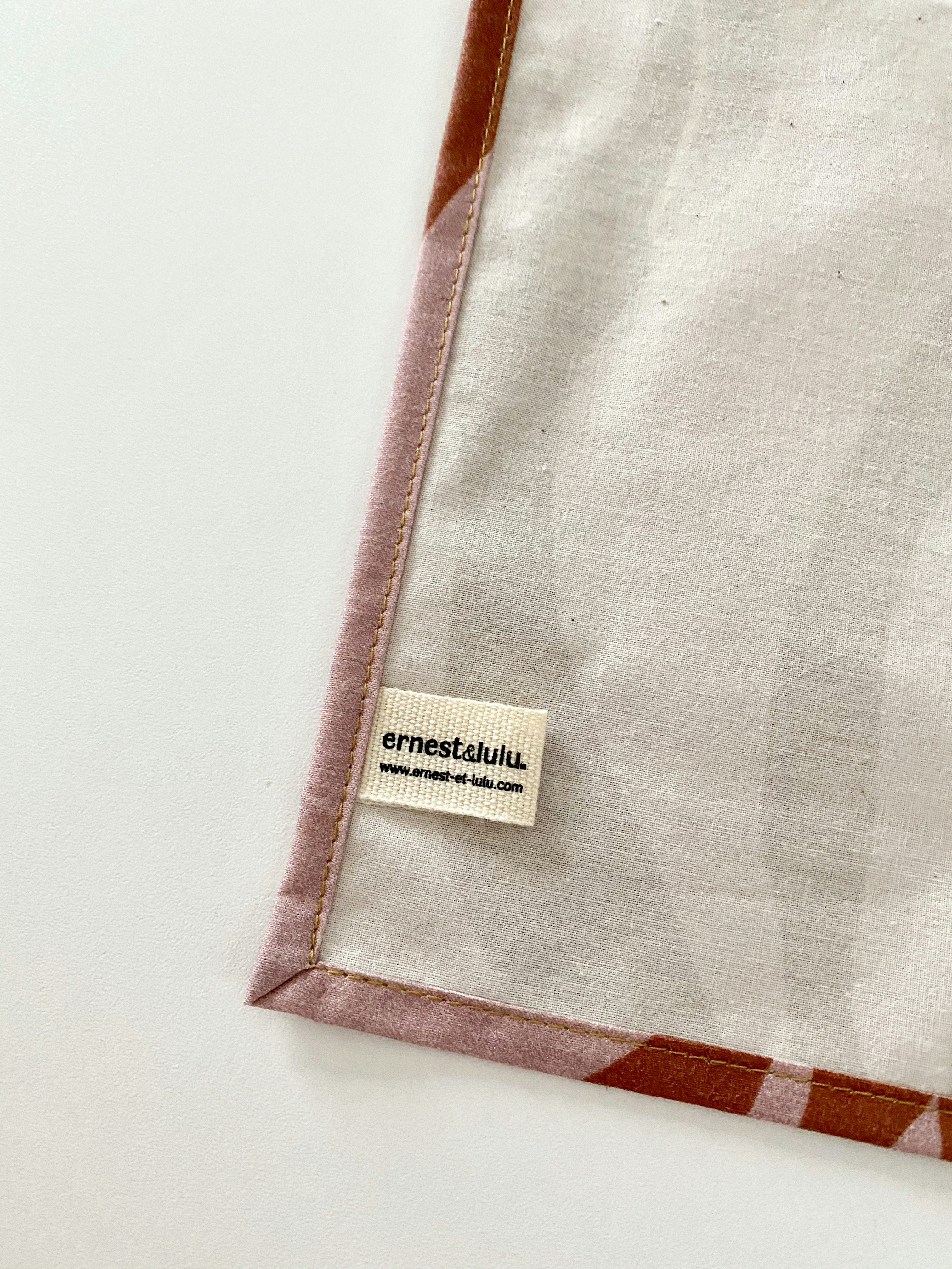 Handkerchief Pictures | Download Free Images on Unsplash