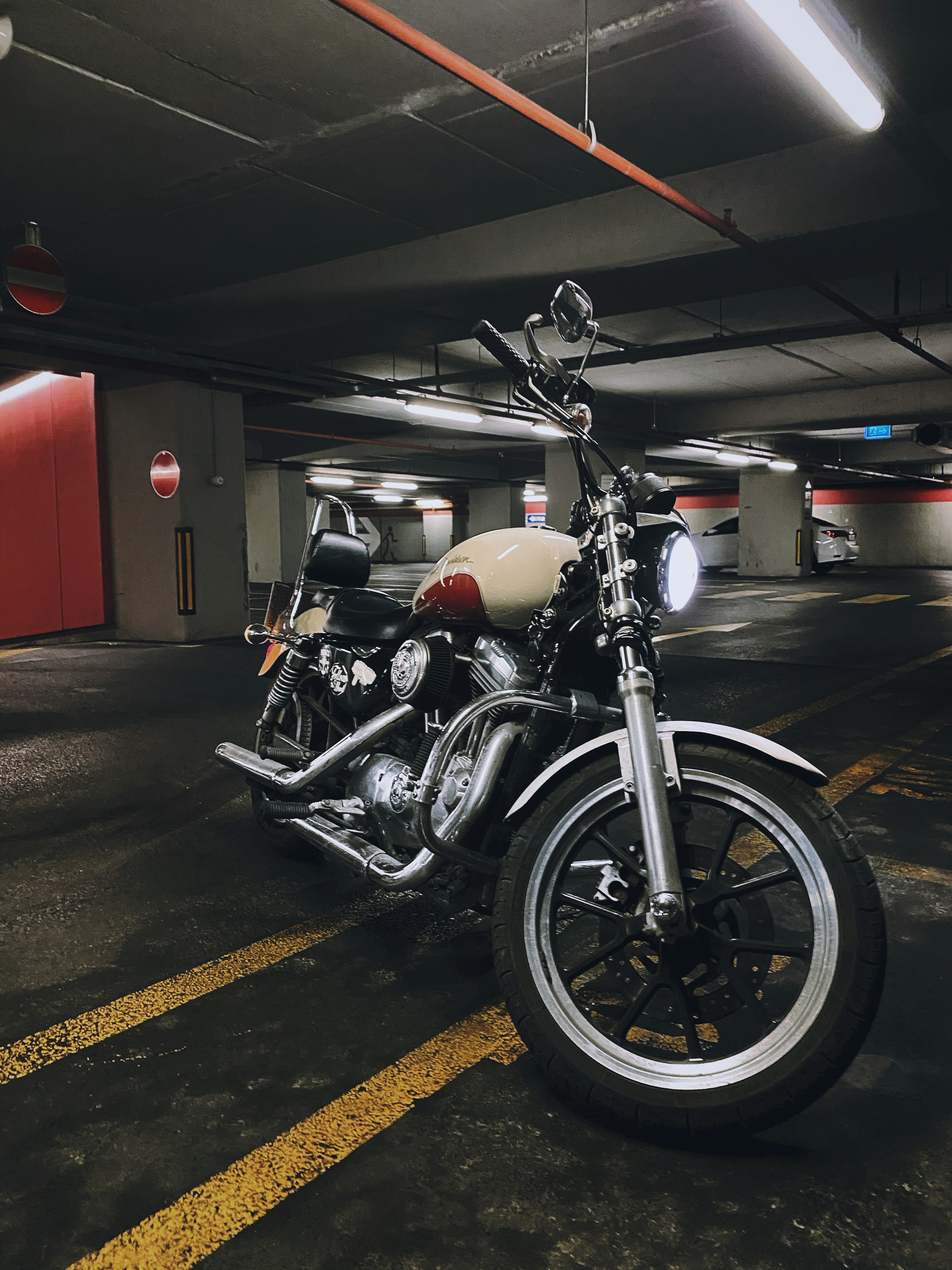 Black and silver cruiser motorcycle photo – Free White Image on Unsplash