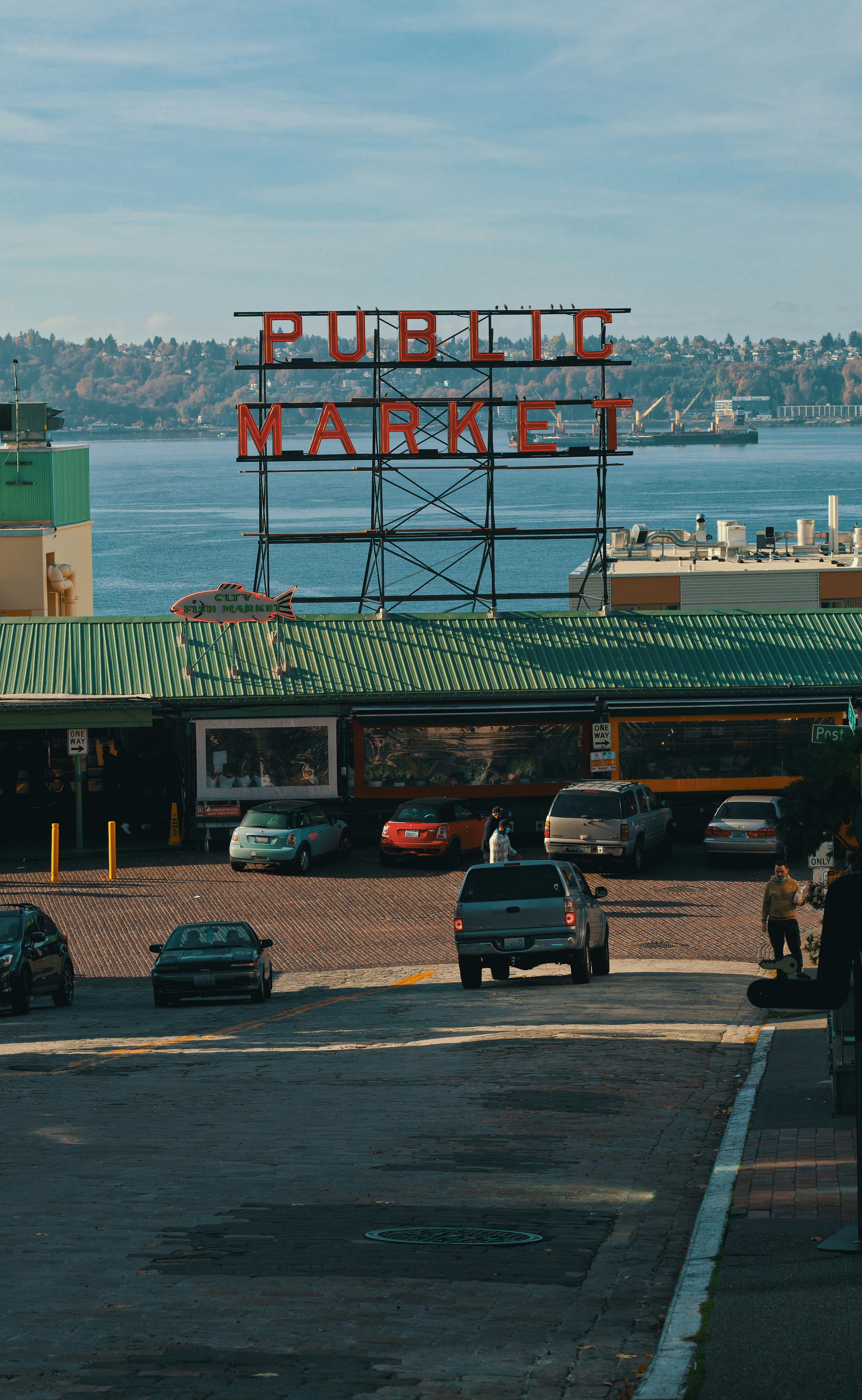 Public Market Signover: A Harbor Vista Over the Green Roof