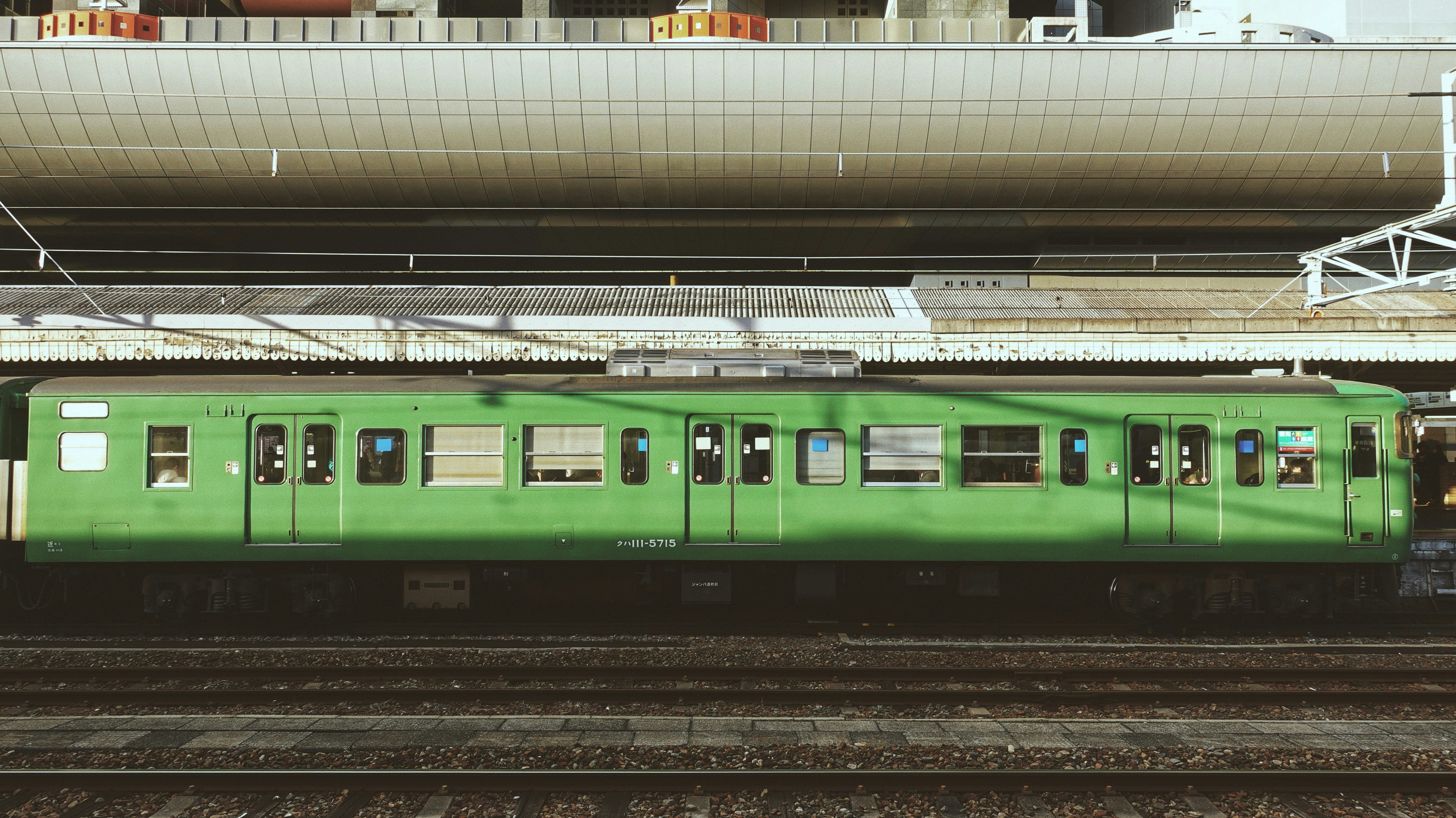 Green train on train station photo – Free Kyoto Image on Unsplash