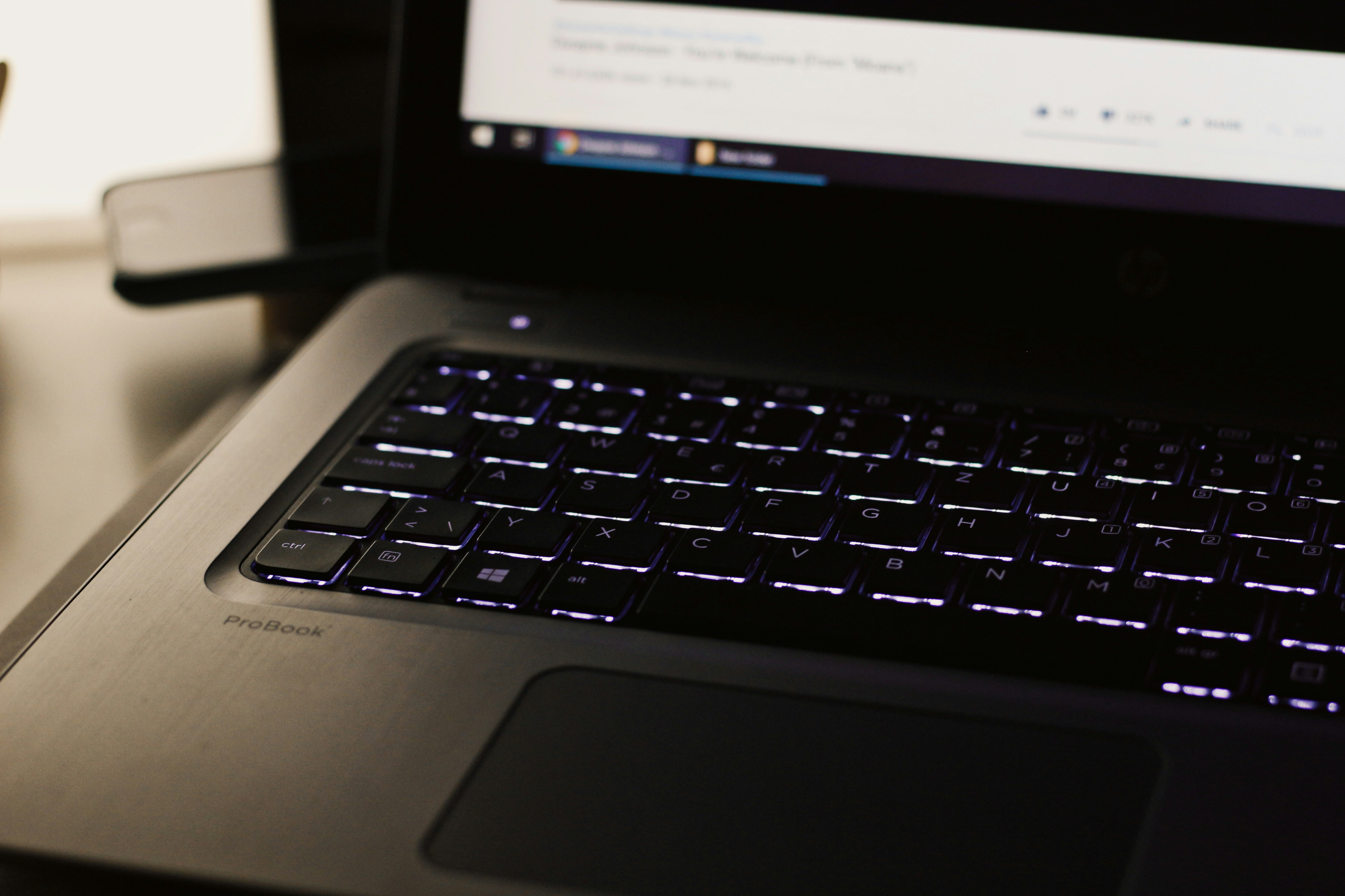 Black and silver laptop computer photo – Free Black Image on Unsplash
