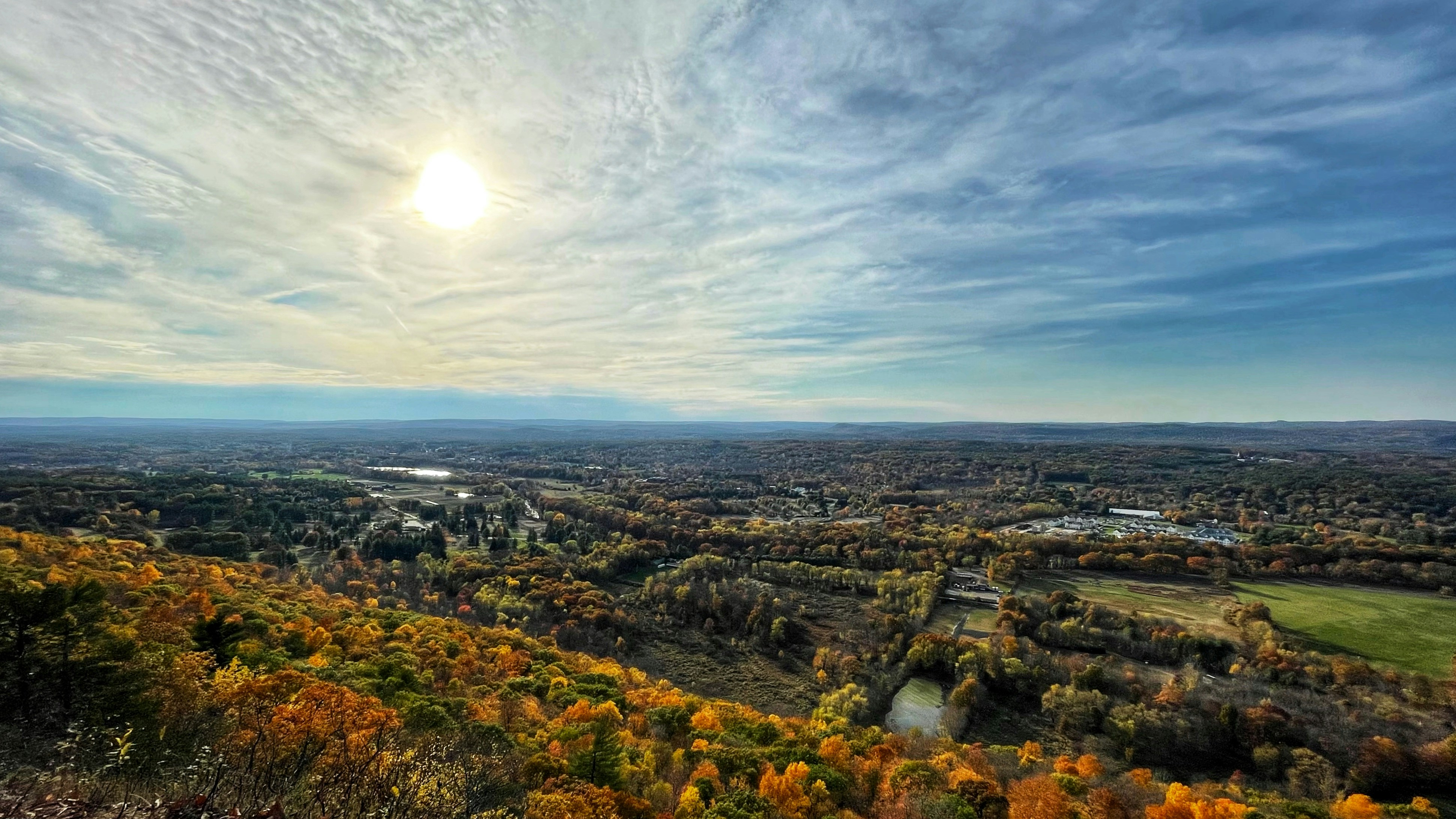 Vue aérienne de la ville pendant la journée photo – Photo Avon Gratuite ...