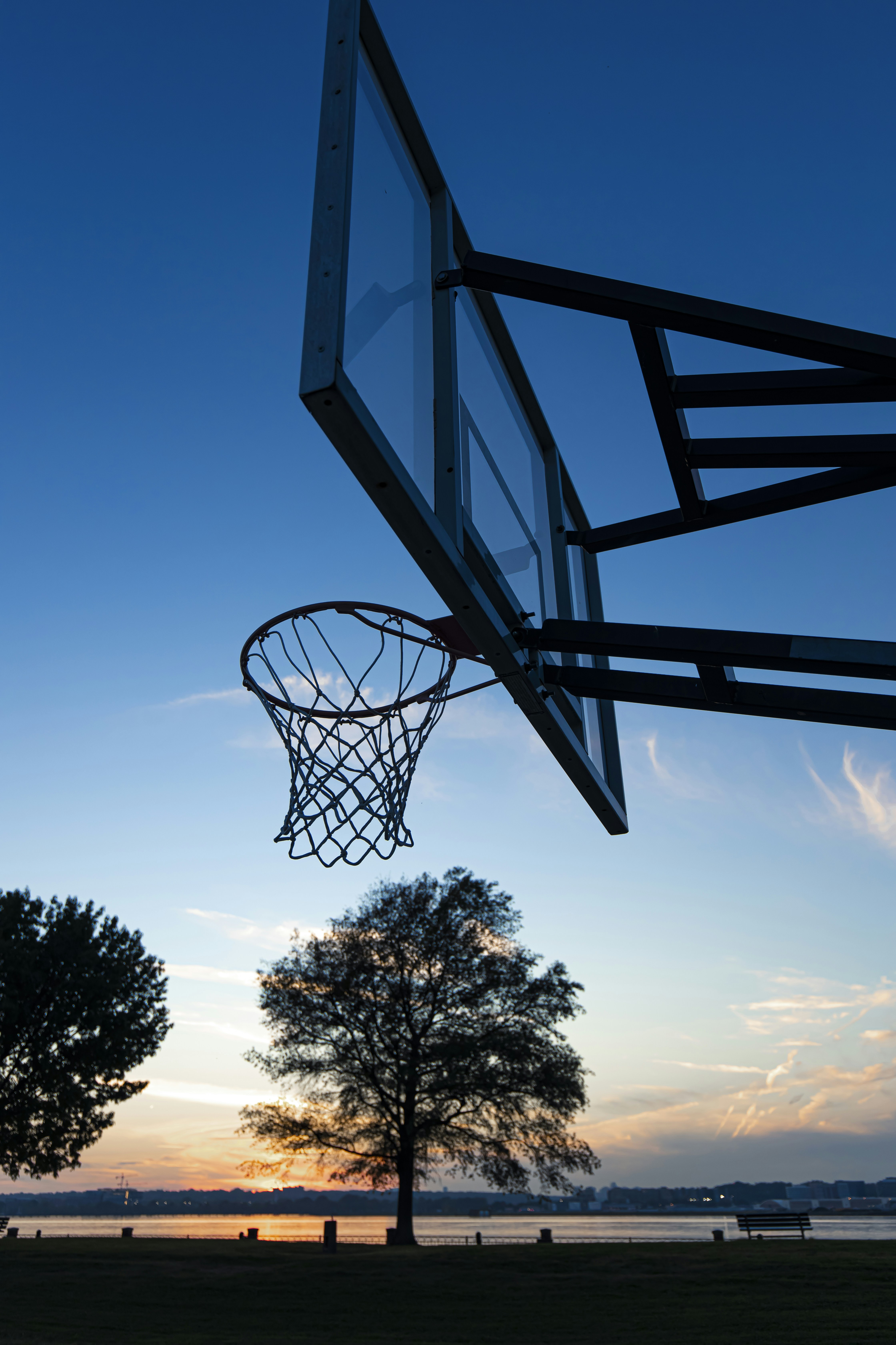 Horizon Hoop at Dusk: A Quiet Lakeside Courtside Moment