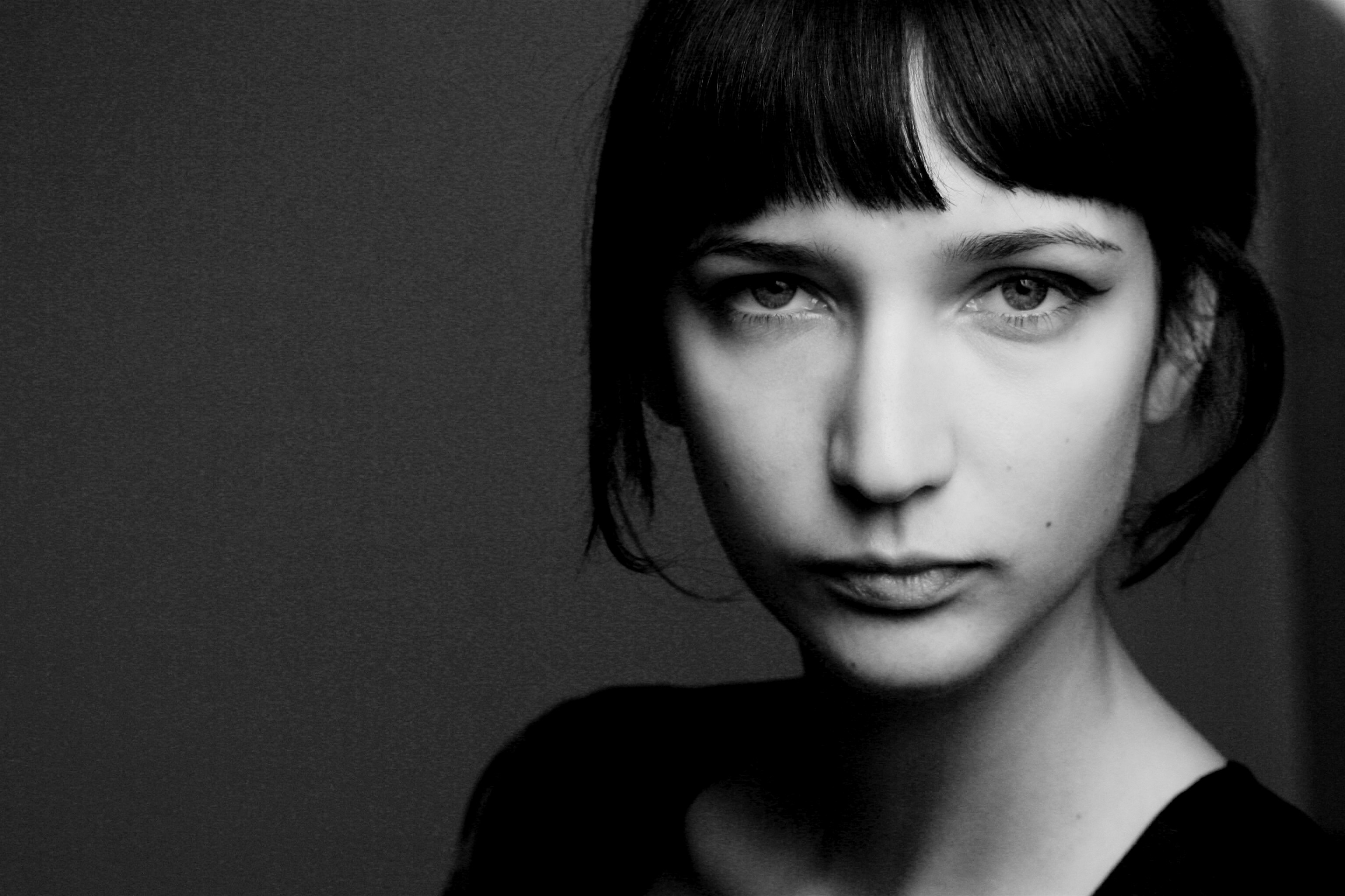 Grayscale photo of womans face photo – Free Brooklyn Image on Unsplash