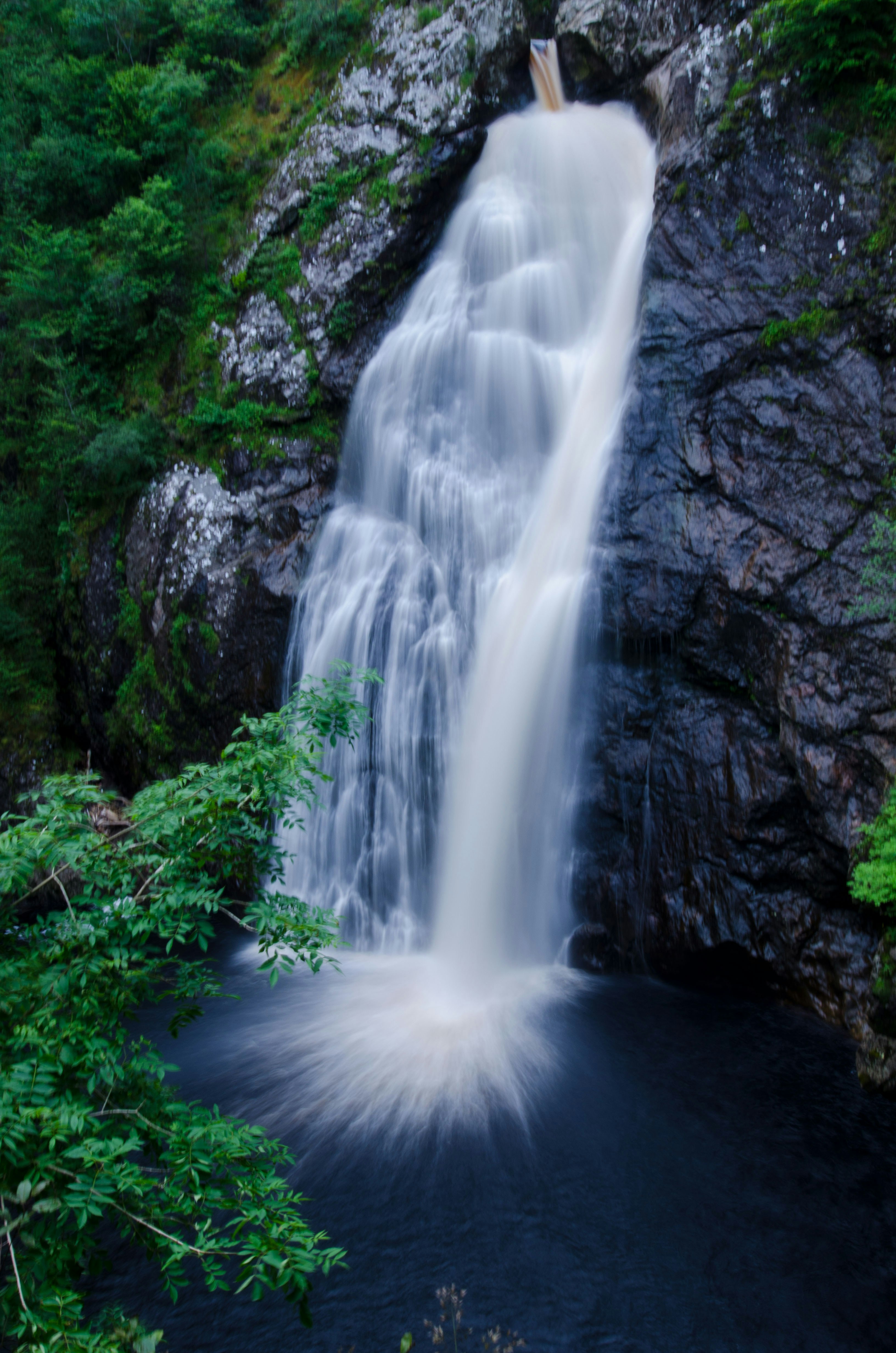 Waterfalls in the middle of the forest photo – Free Foyers Image on ...