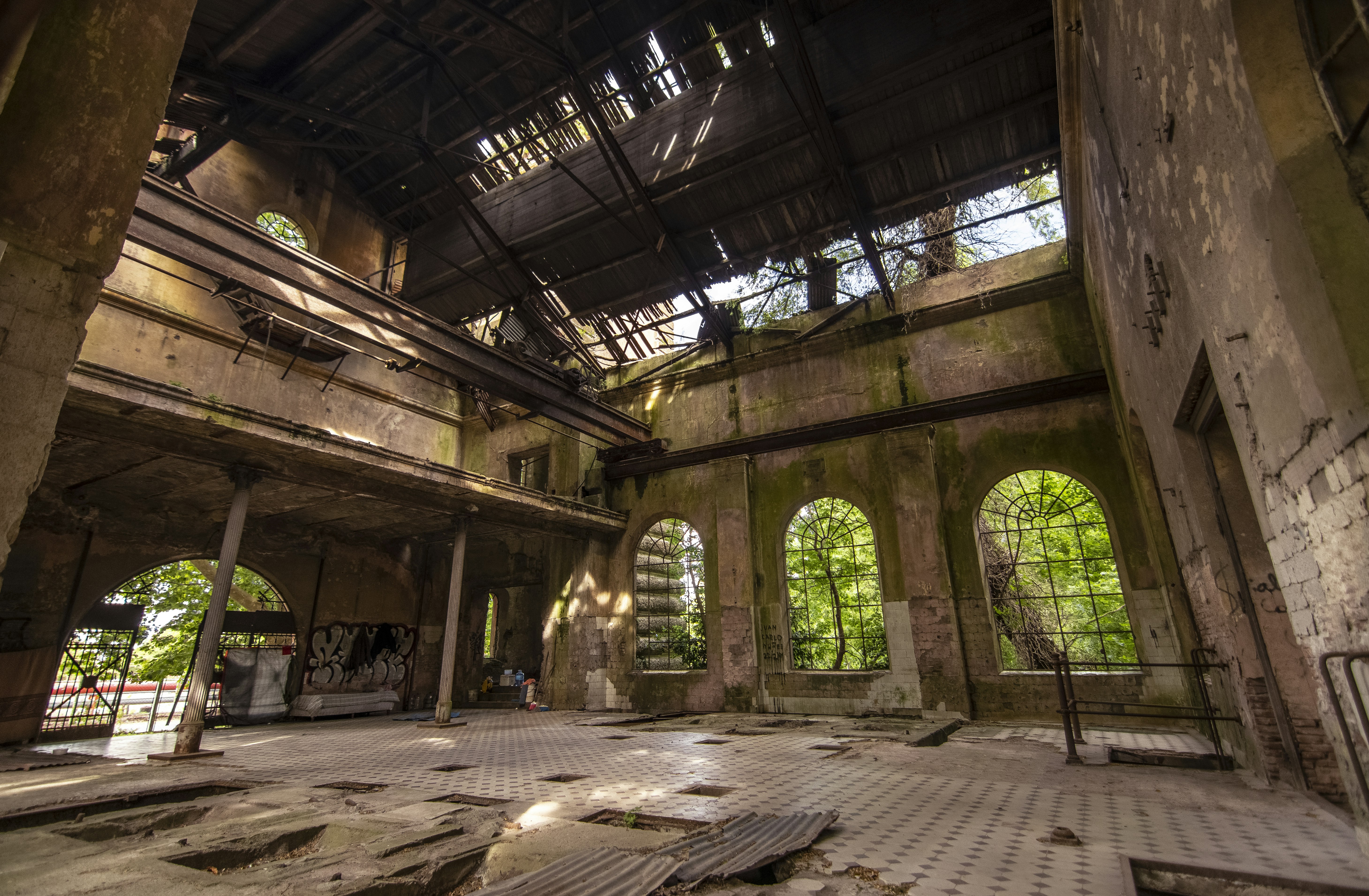 Brown wooden building during daytime photo – Free Hdr Image on Unsplash