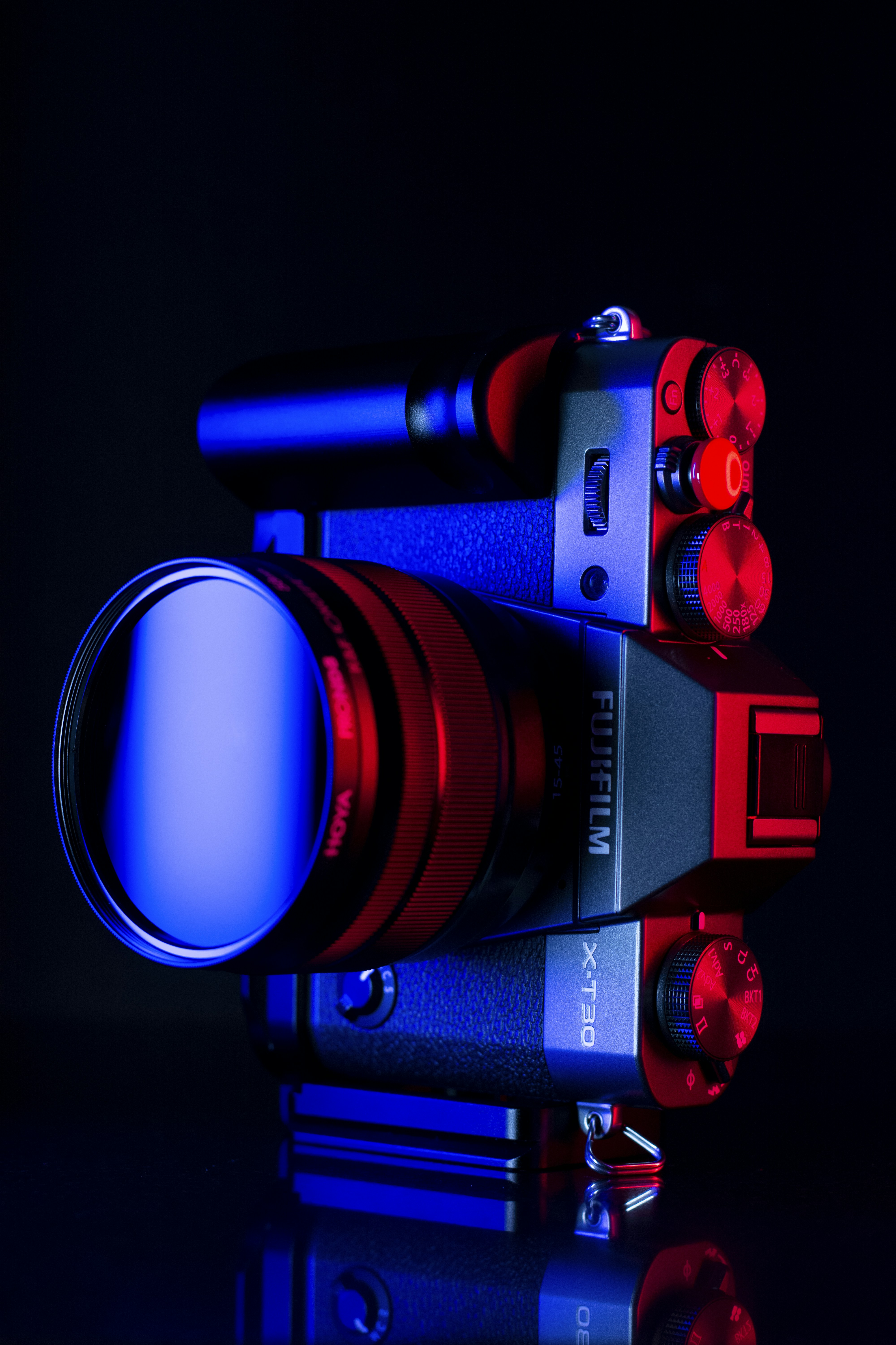 Red and blue camera with lens photo – Free Blue Image on Unsplash