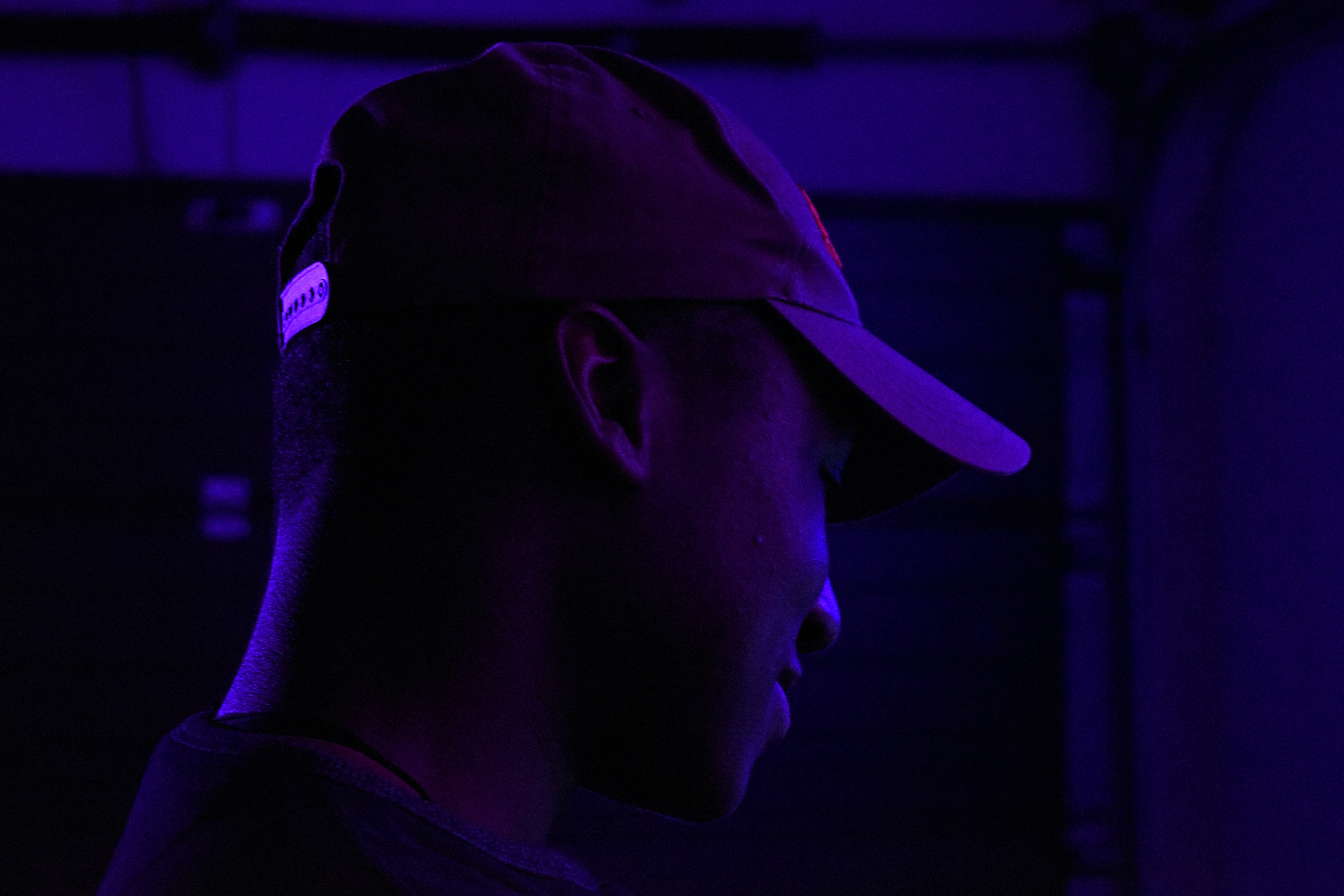 Man in black fitted cap photo – Free Skylight studios Image on Unsplash