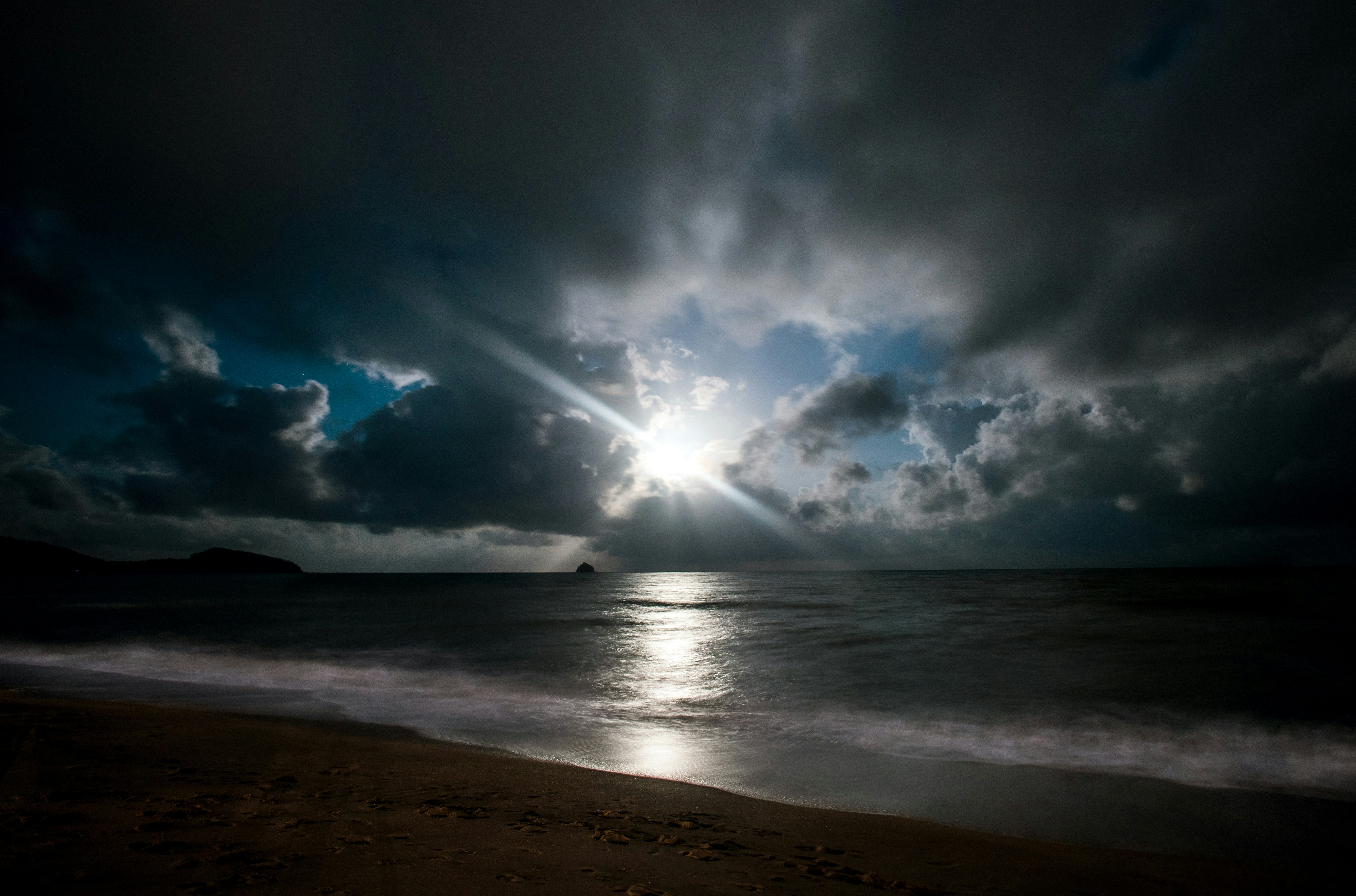 Sunlit Break: A Seascape Where Light Splinters Over Ruffled Waves