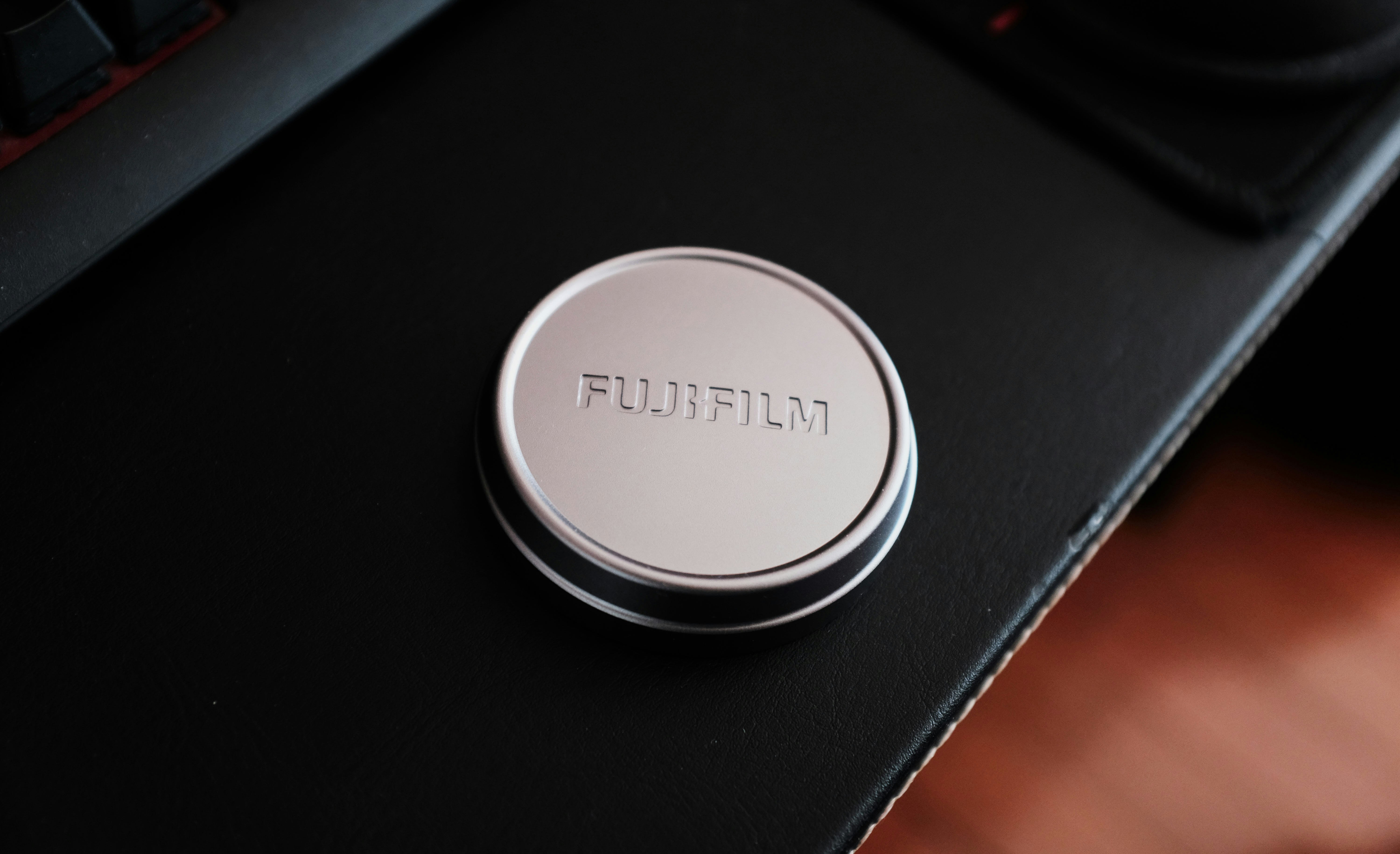 Black and white round device photo – Free Grey Image on Unsplash