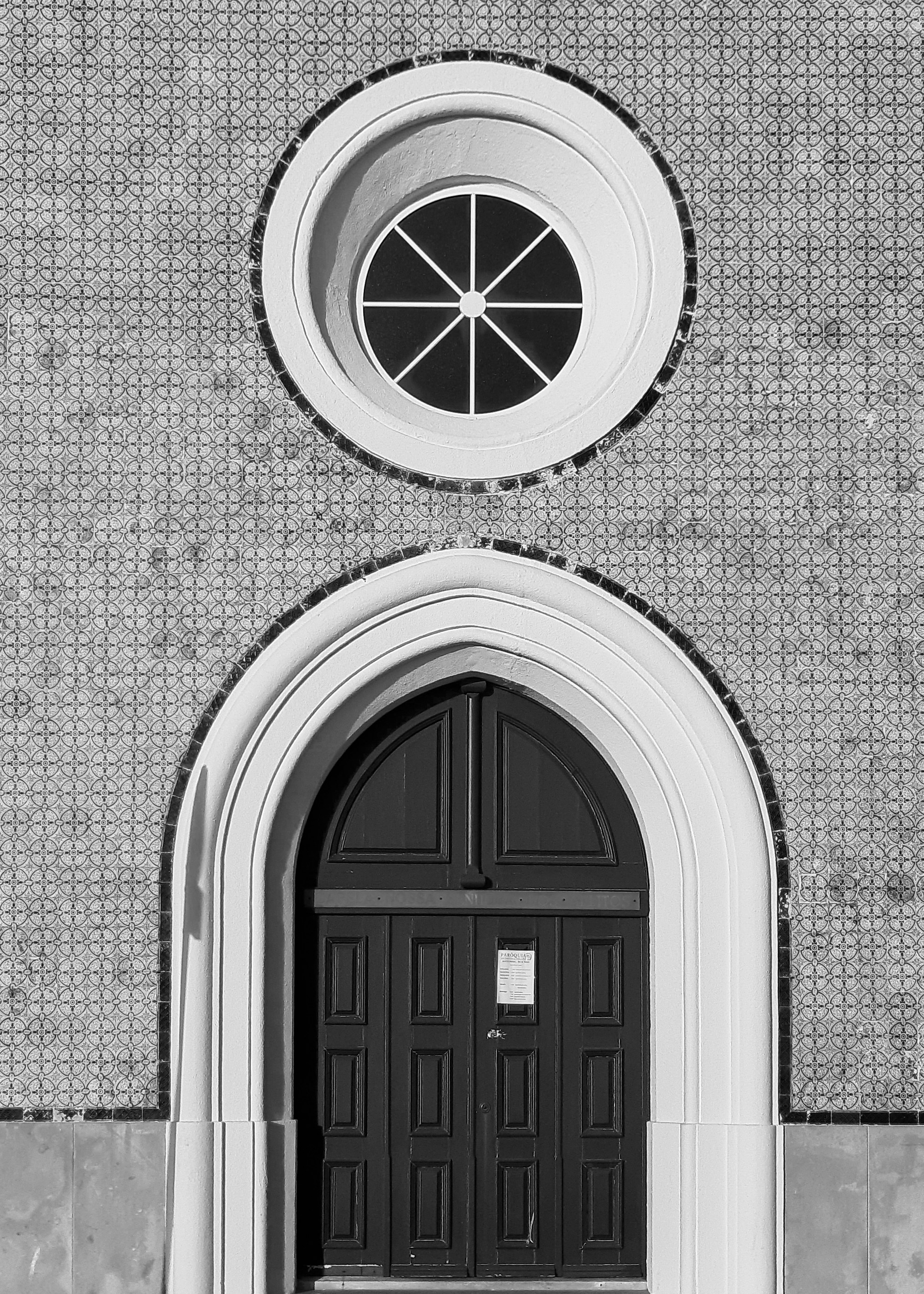 White round window frame on gray concrete wall photo – Free Grey Image ...