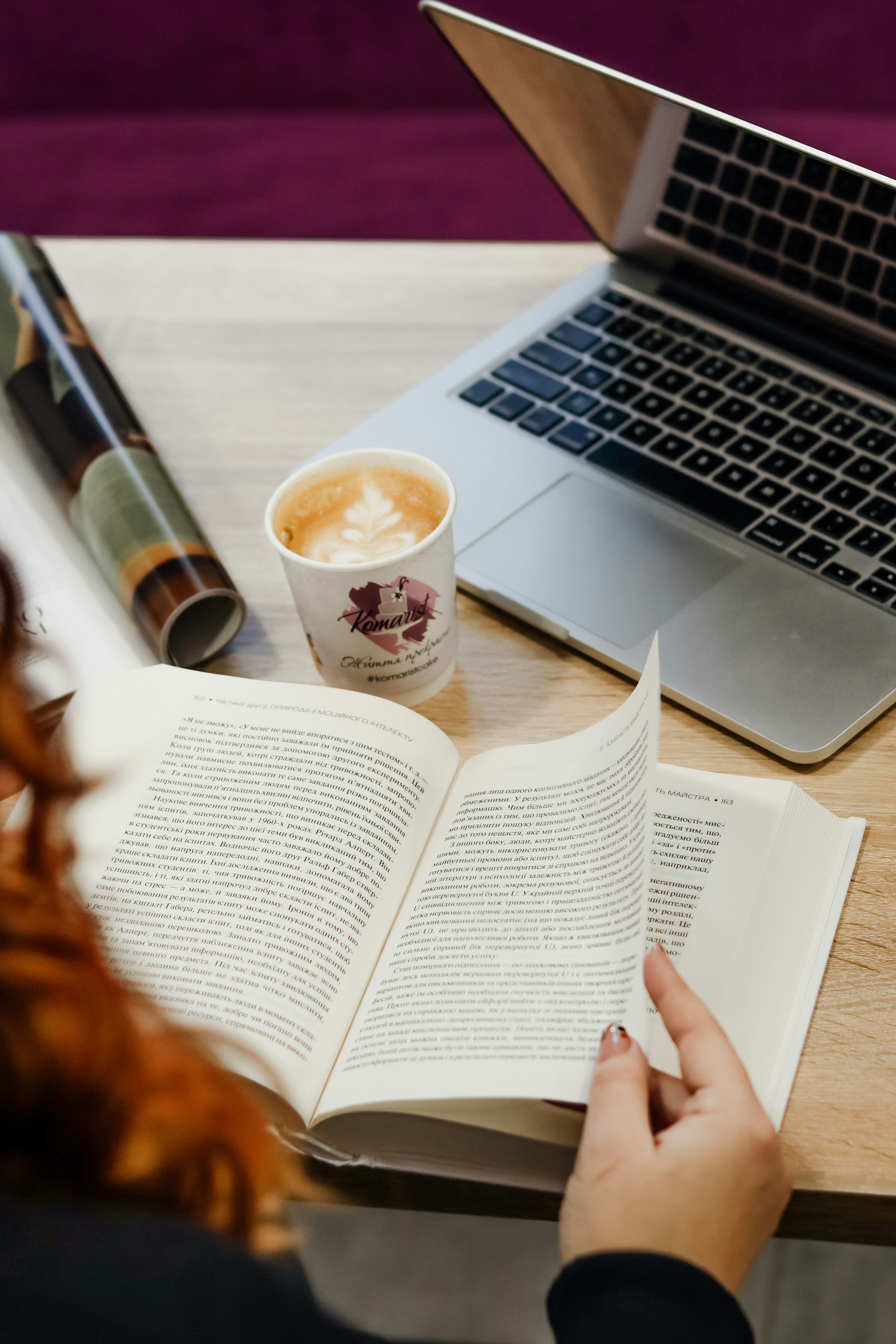 Laptop Books Pictures | Download Free Images on Unsplash