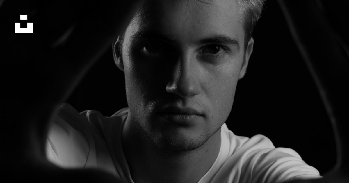 Man In White Crew Neck T Shirt Photo Free Germany Image On Unsplash