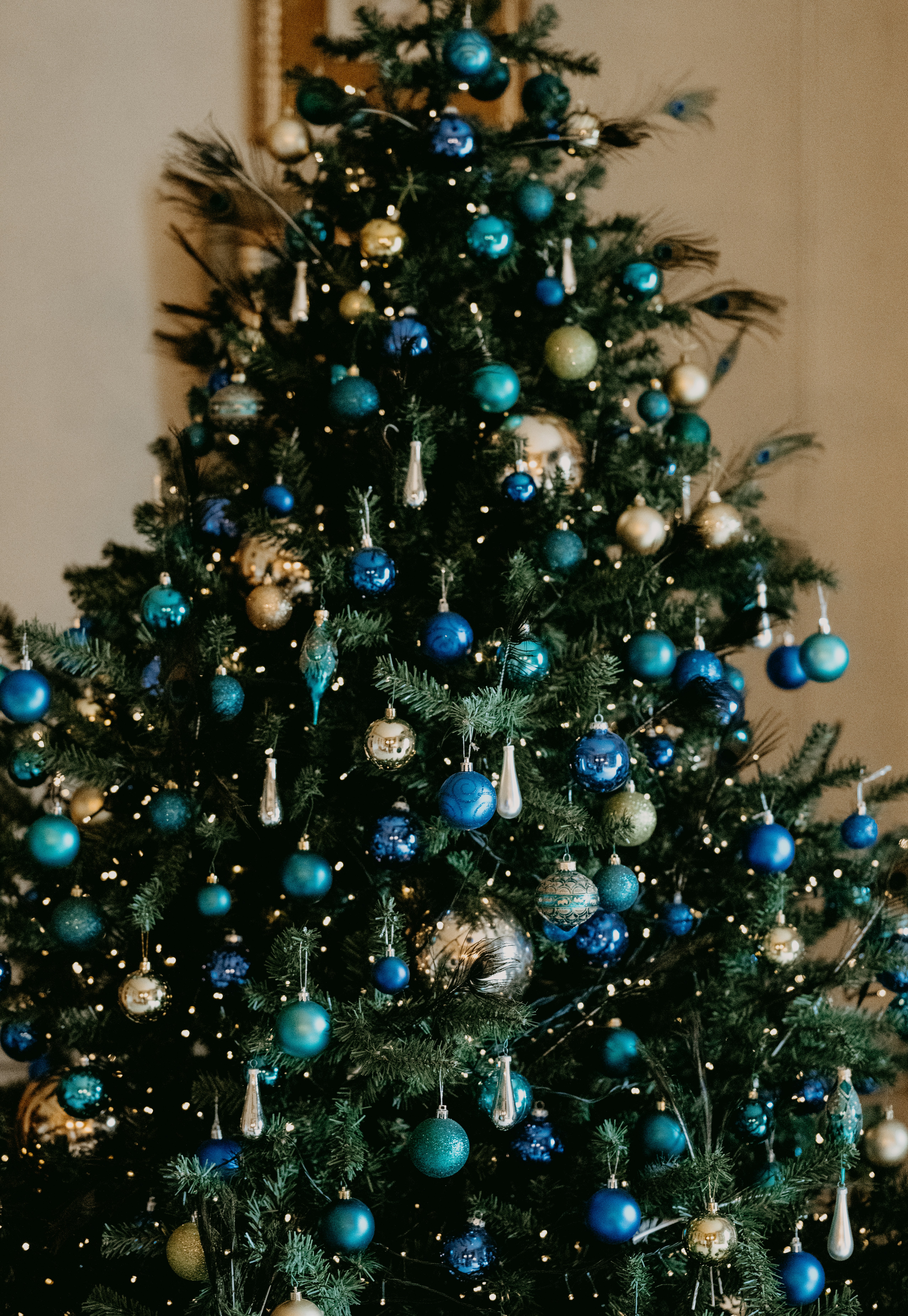Gorgeous blue christmas decorations to make your holiday special