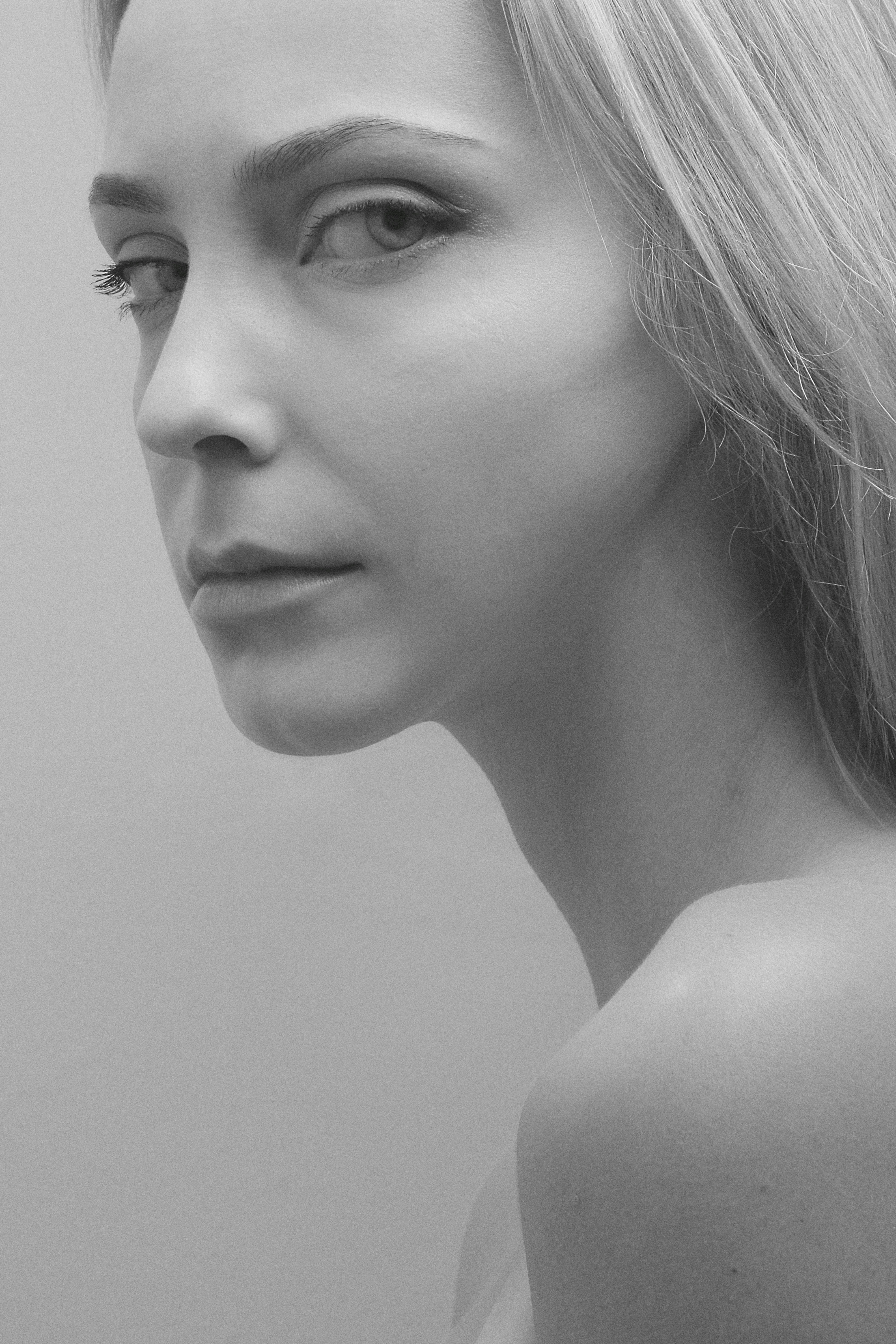 Grayscale photo of womans face photo – Free Portrait Image on Unsplash