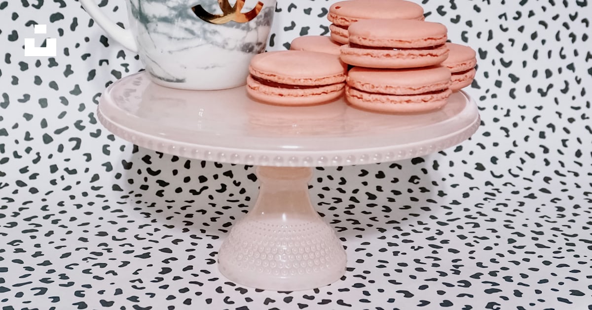 Tasse à Thé En Céramique Blanche Sur Soucoupe En Céramique Blanche