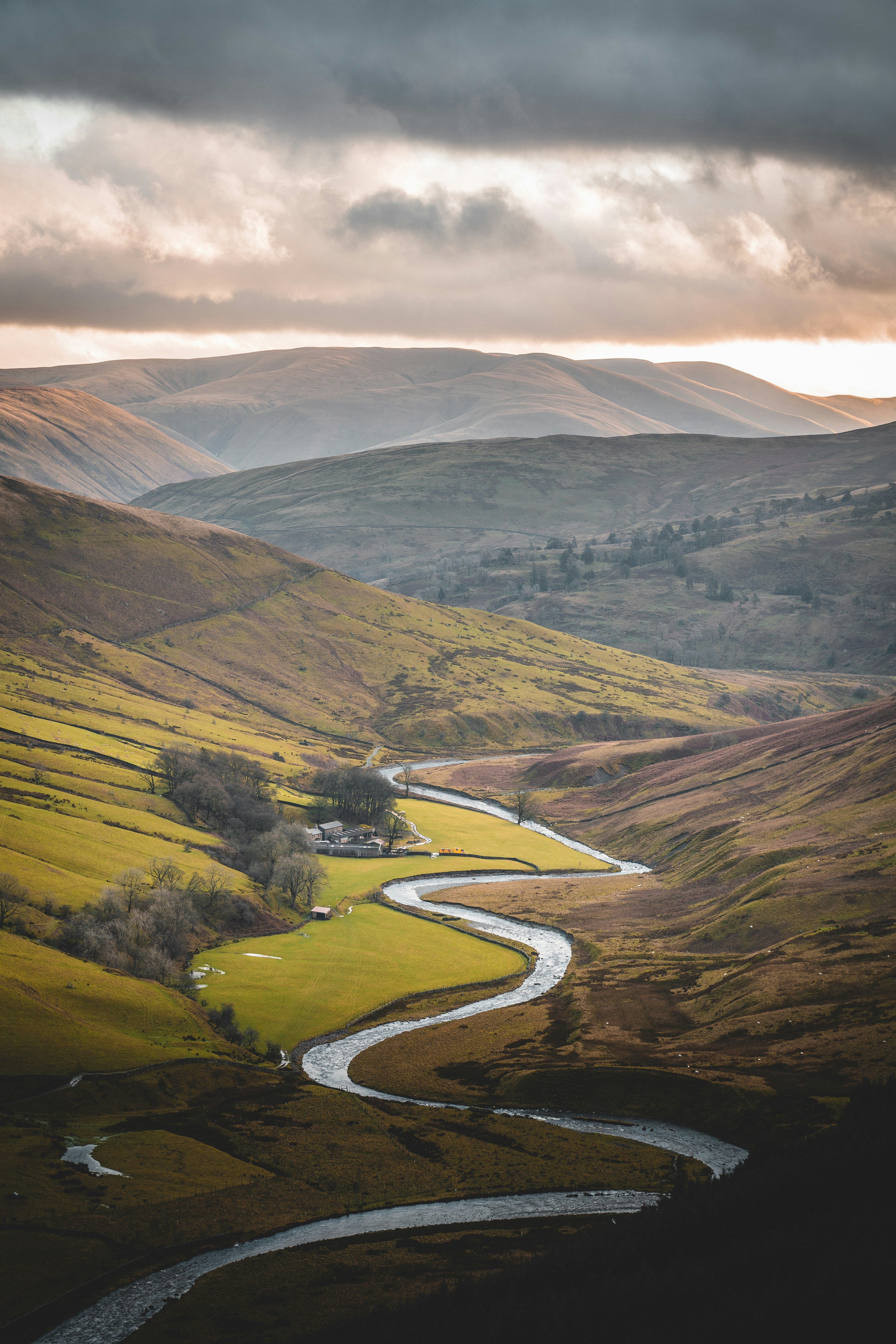 Exploring Halstead Fell and Combs Hollow Jonny Gios