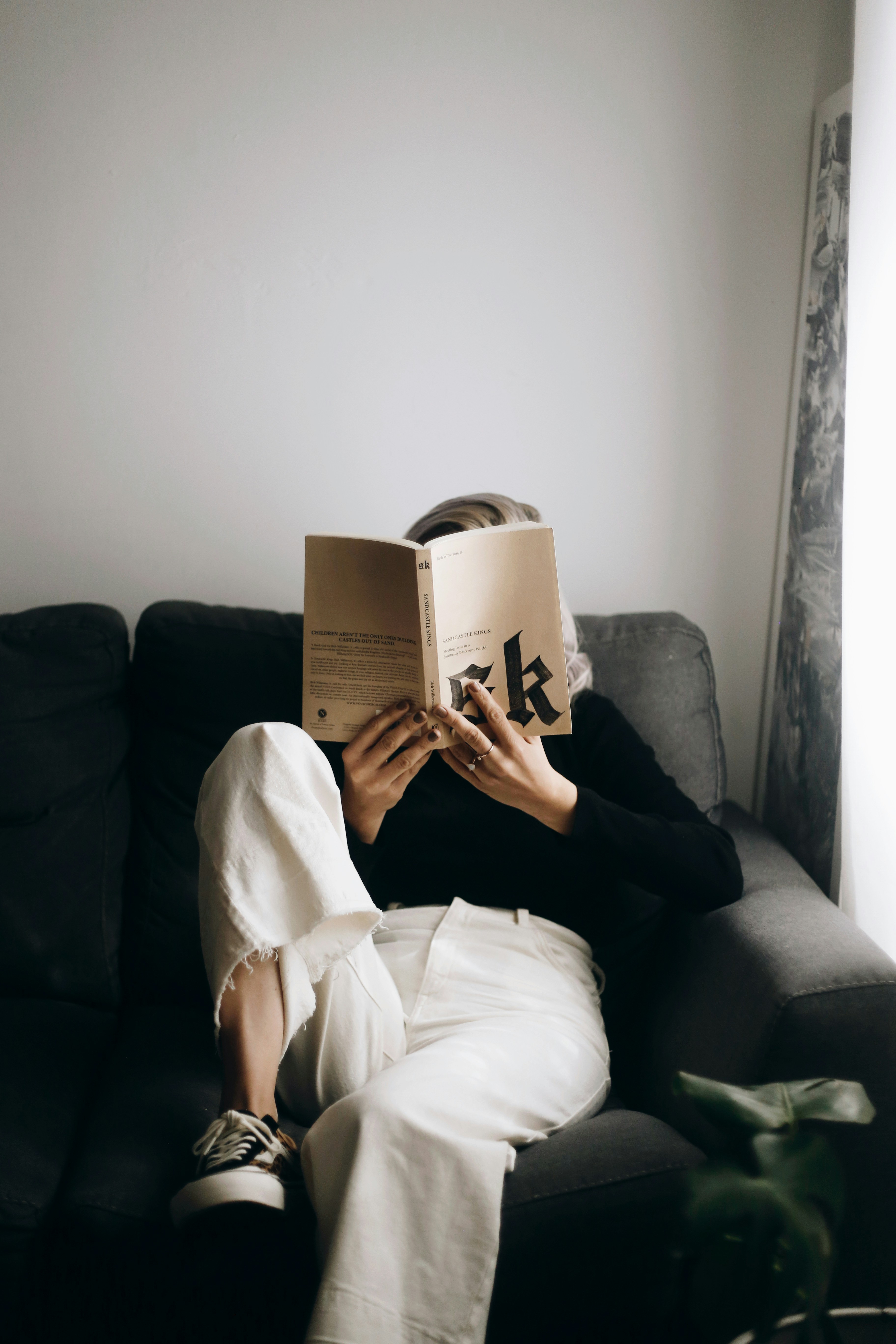 750+ Reading Book Pictures [HD] | Download Free Images on Unsplash
