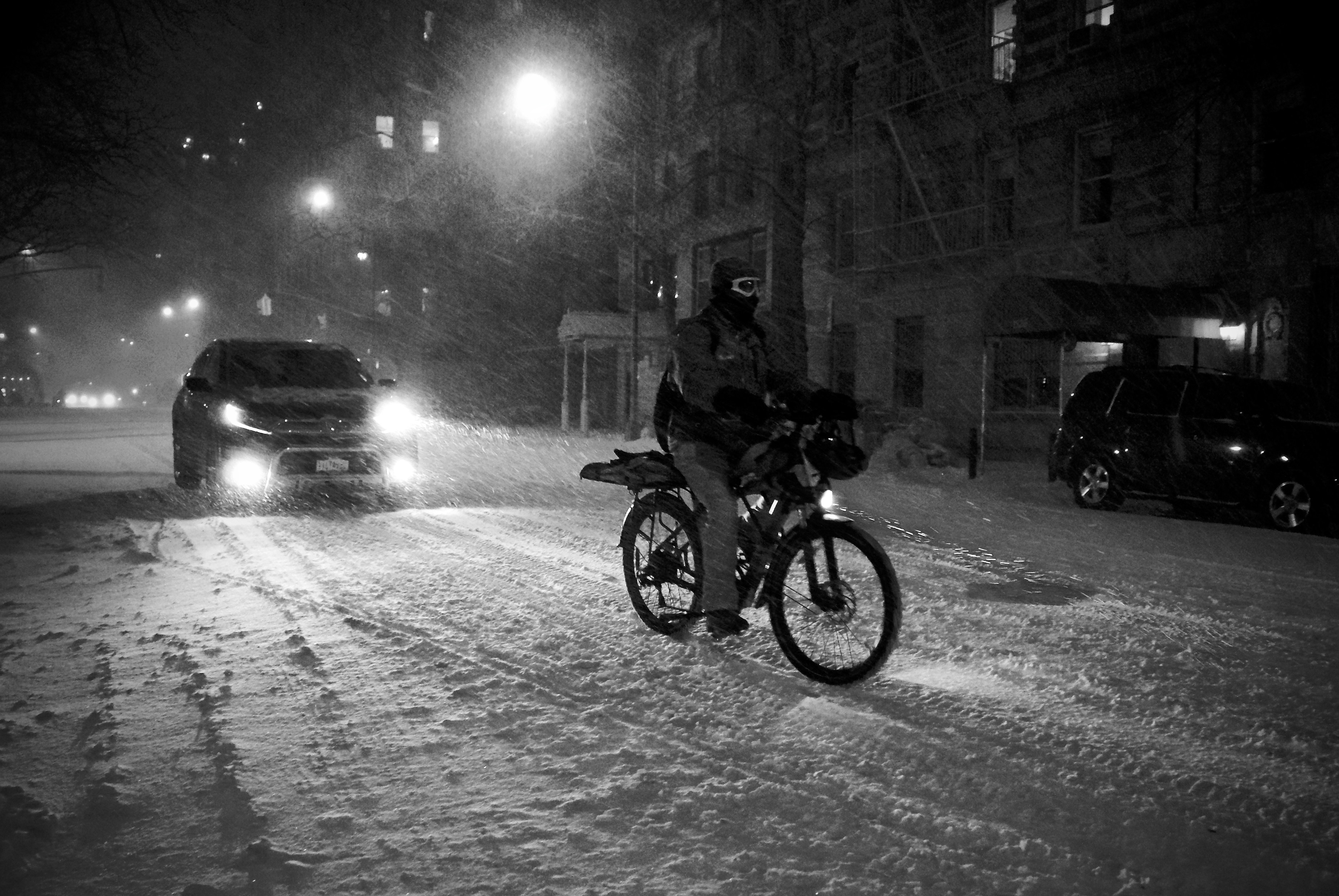 10 Tips for Staying Safe When Riding Your Bike at Night